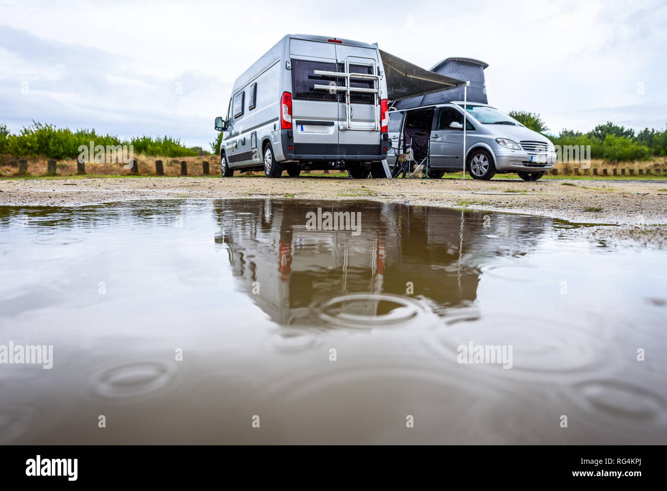 Holiday caravan rain hi-res stock photography and images - Alamy