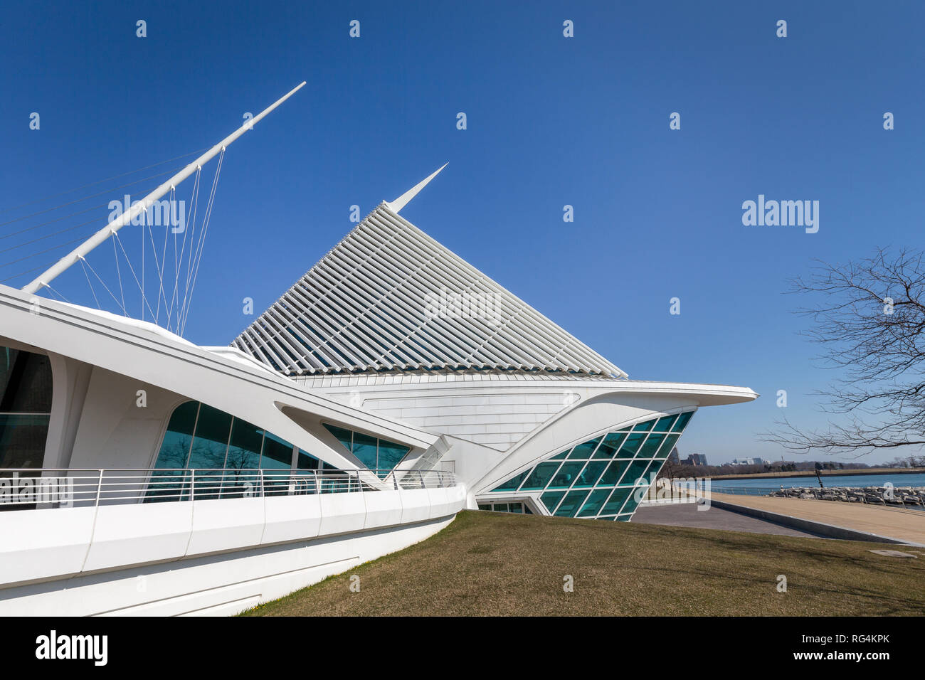 Milwaukee, WI - April 12, 2018: Milwaukee Art Museum is one of the ...