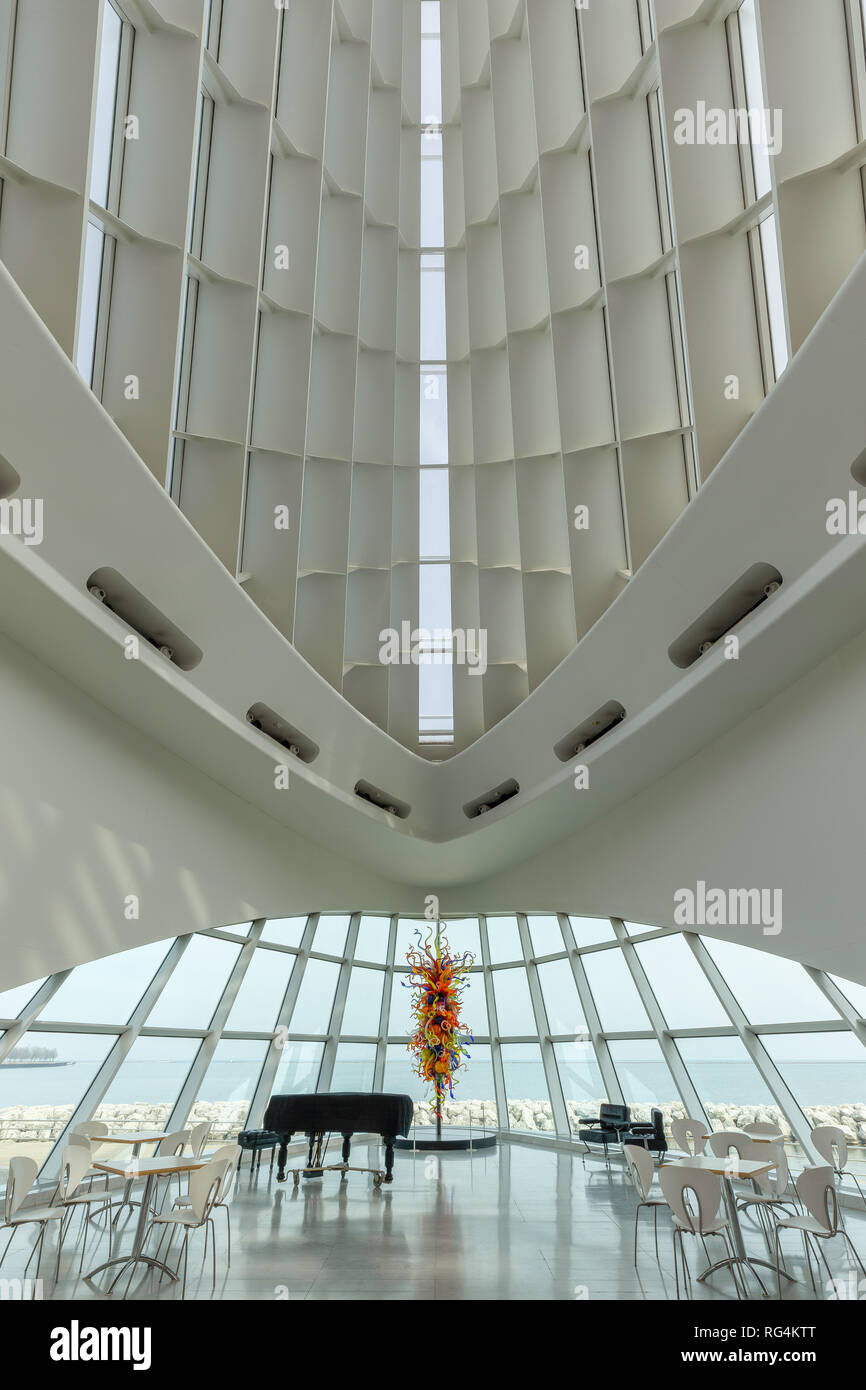 Interior modern museum lobby hi-res stock photography and images - Alamy