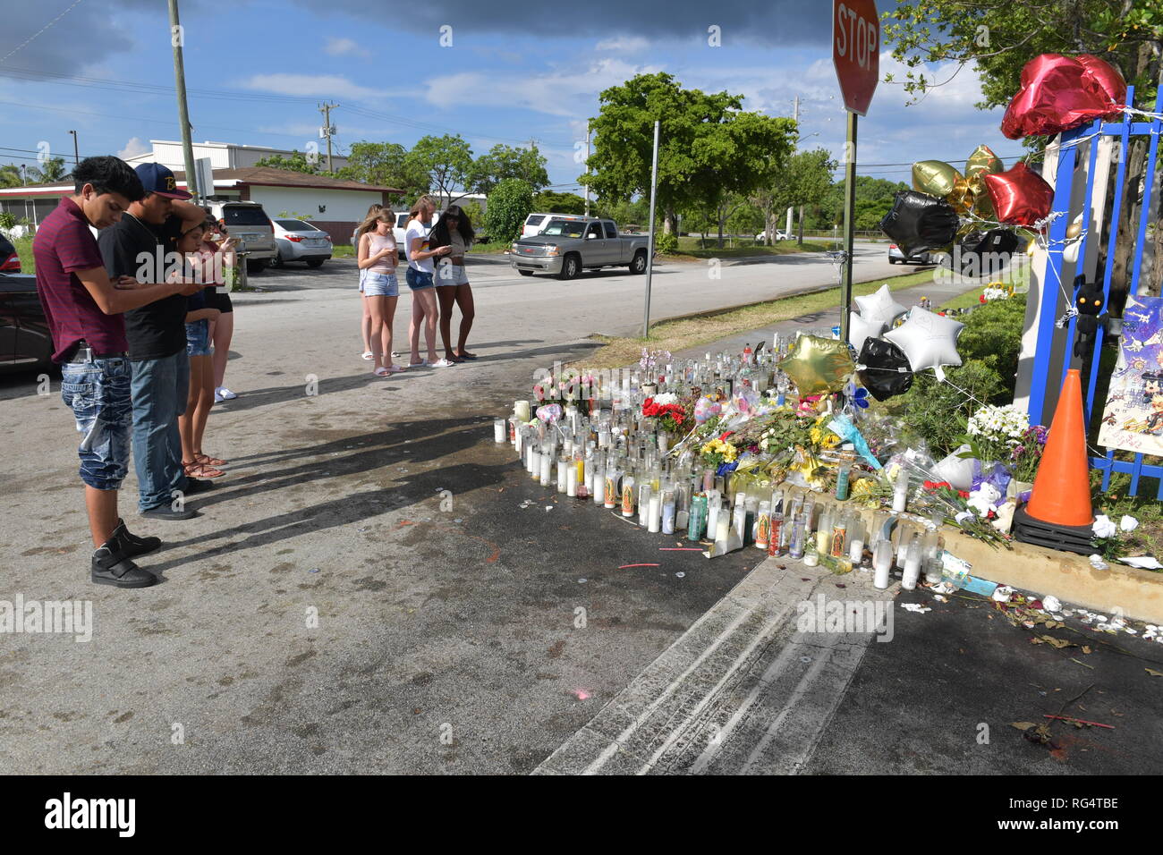 Xxxtentacion hi-res stock photography and images - Alamy