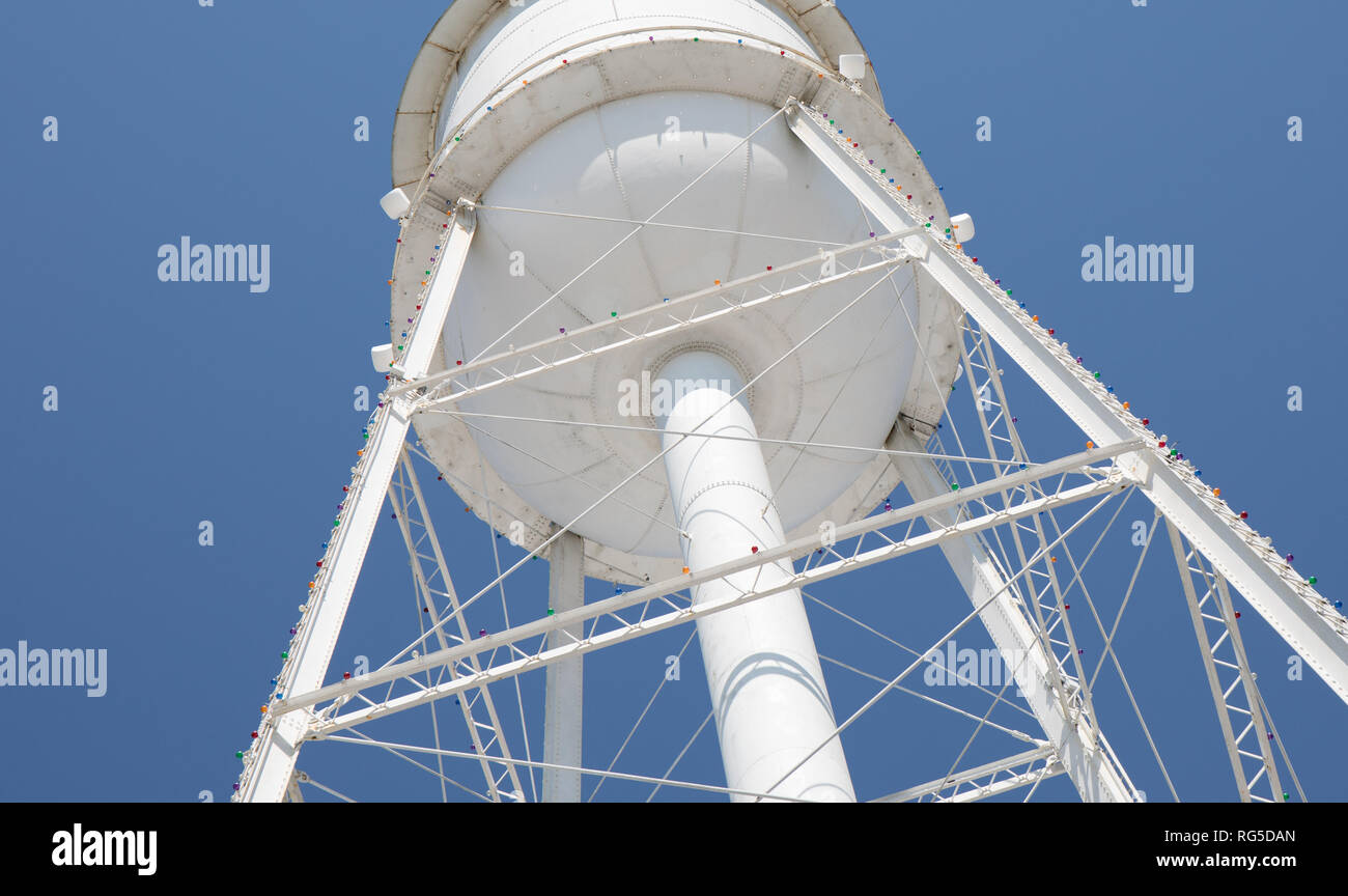 White and blue water tower hi-res stock photography and images - Alamy