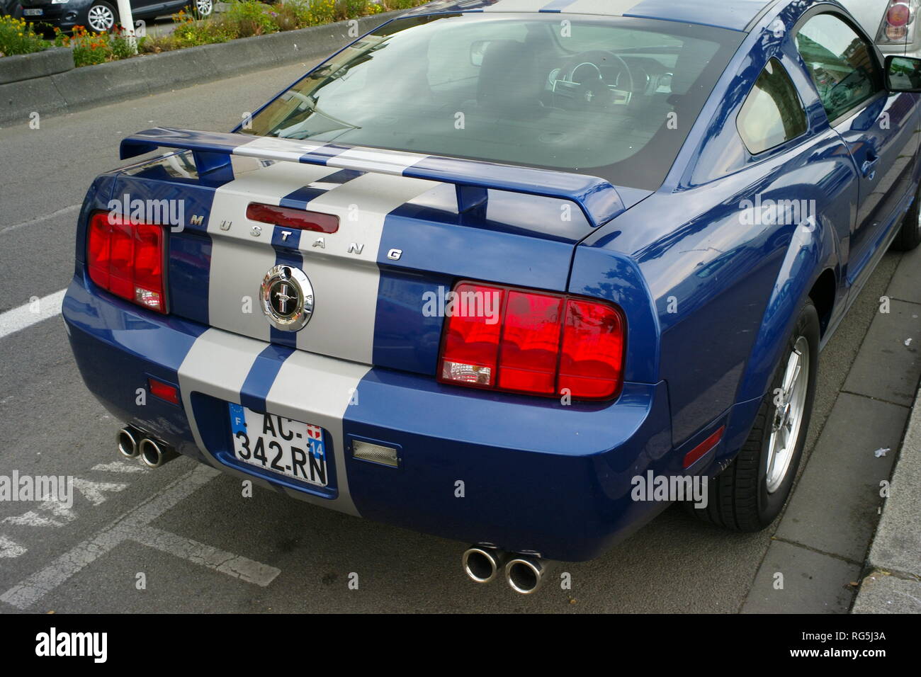 Ford mustang france hi-res stock photography and images - Alamy
