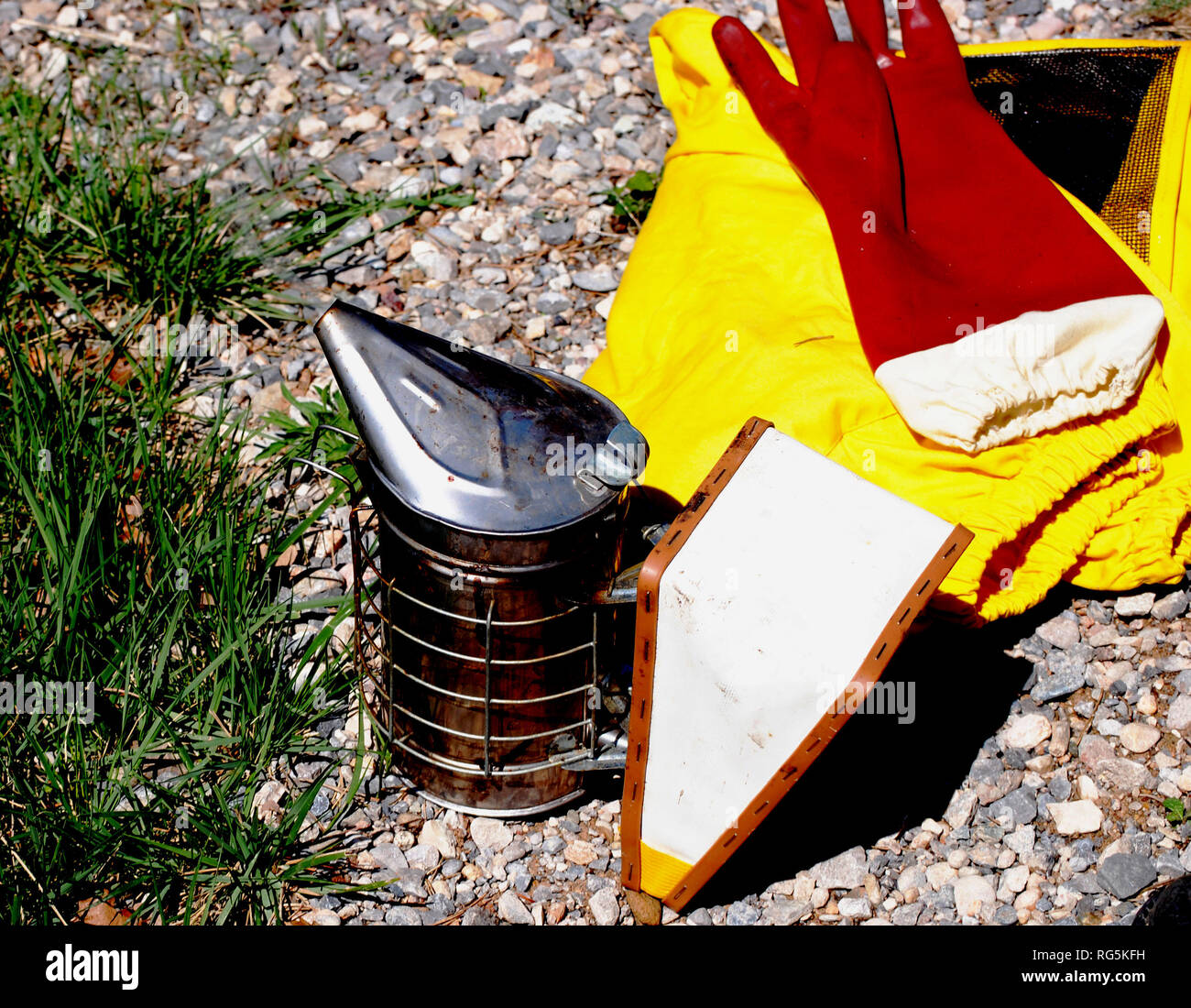 Beekeeping equipment hi-res stock photography and images - Alamy