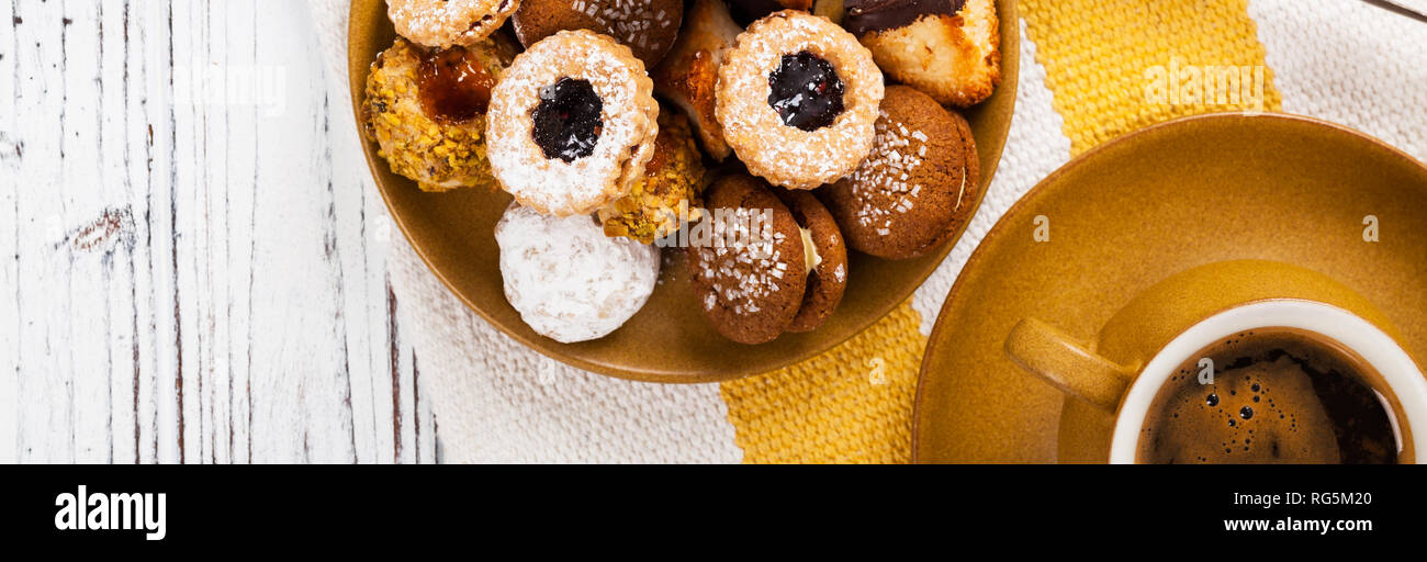 Cookie variety hi-res stock photography and images - Alamy