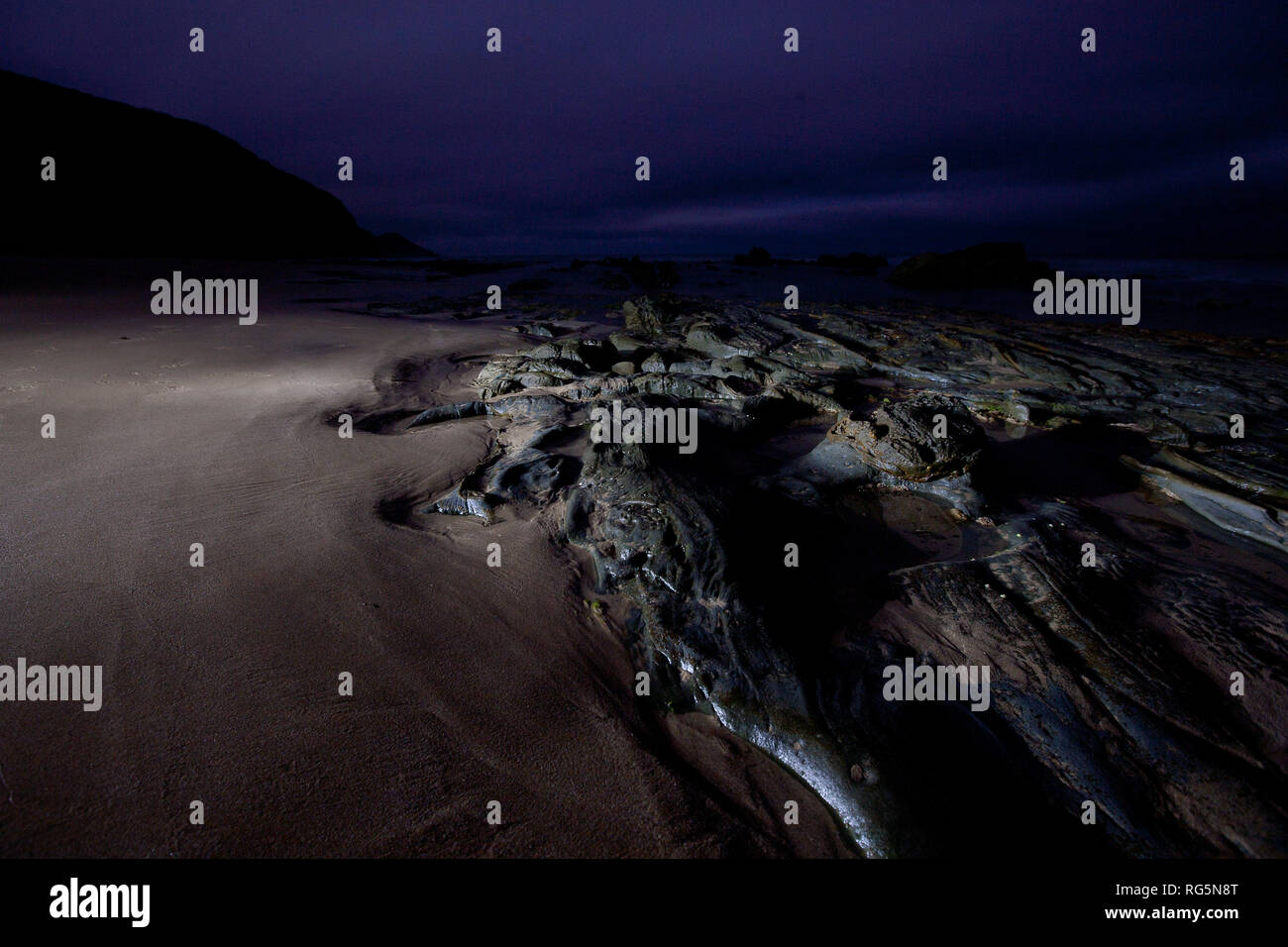 Night beach view hi-res stock photography and images - Alamy