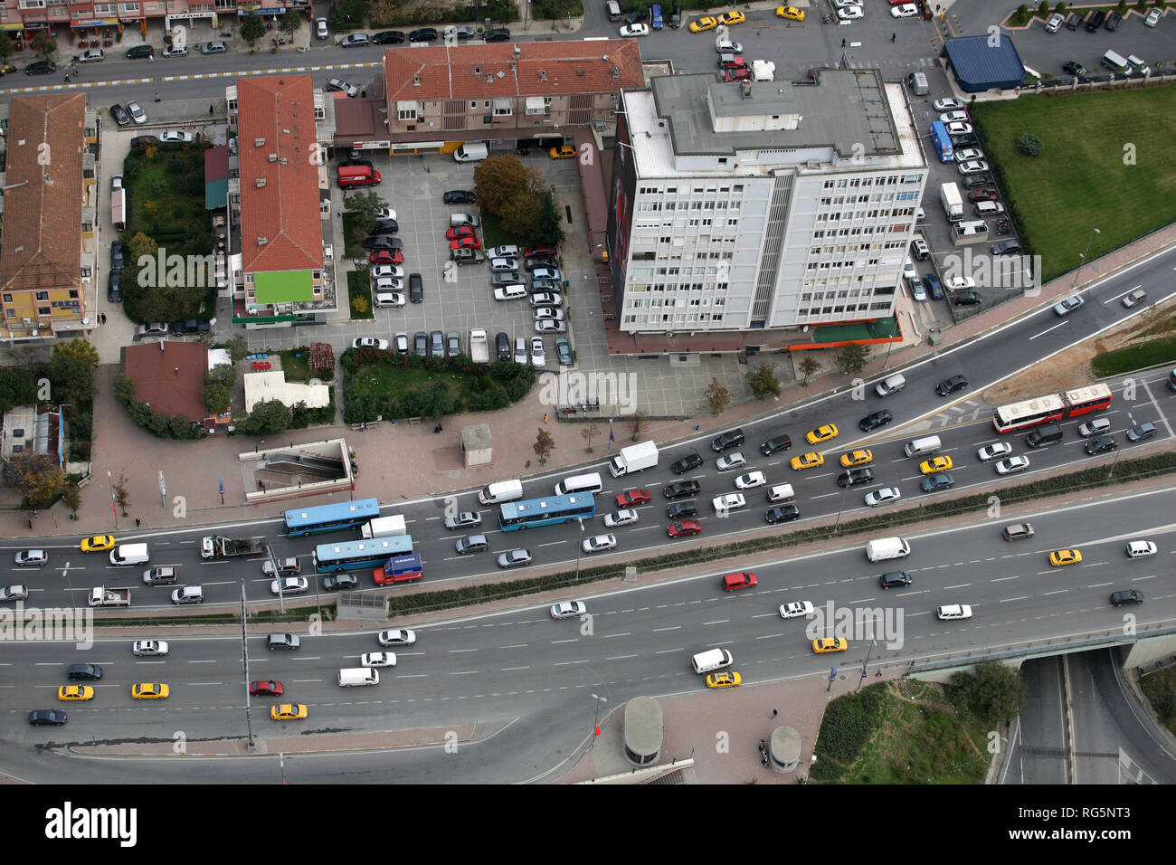 Highway road in city center in Istanbul, Turkey Stock Photo - Alamy
