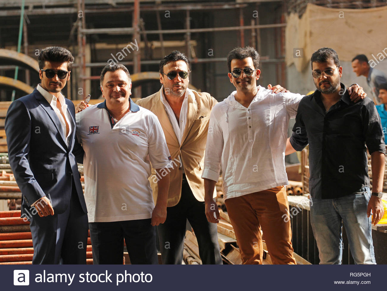 L R Bollywood Actors Stock Photos & L R Bollywood Actors Stock Images ...