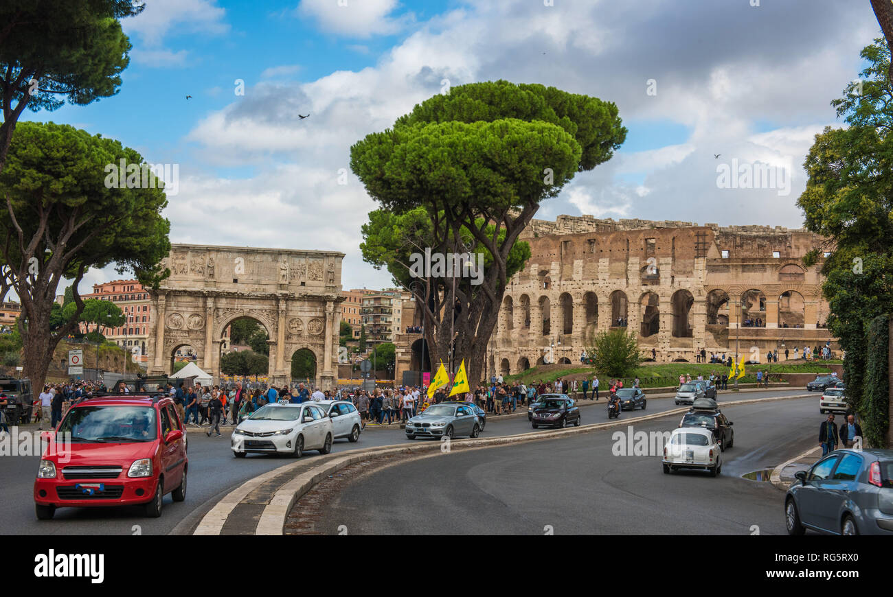 Rome sunrise yellow hi-res stock photography and images - Alamy