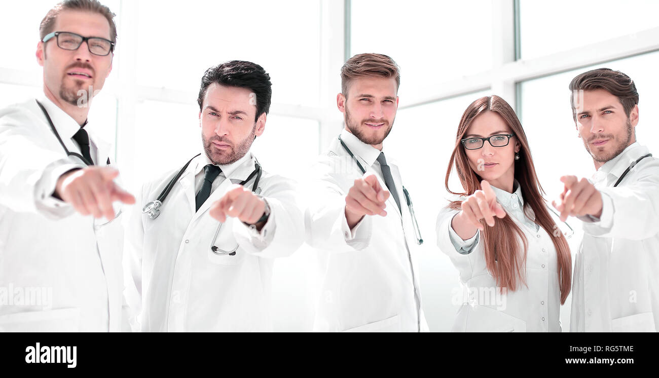 Practicing woman doctor stethoscope hi-res stock photography and images ...