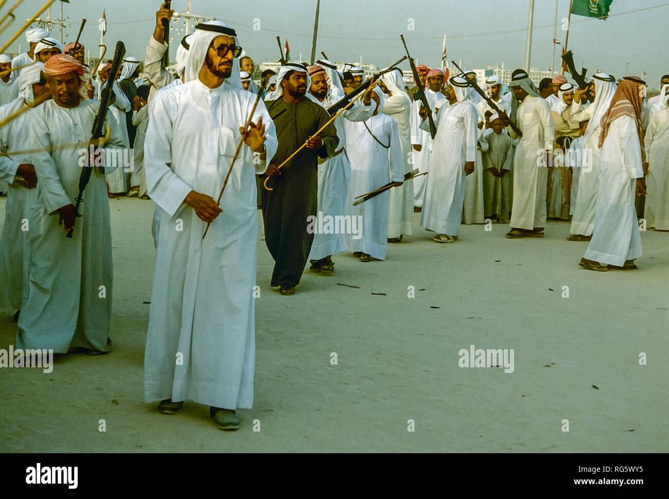 Dubai. Arab wedding celebrations with men in traditional Arab dress ...
