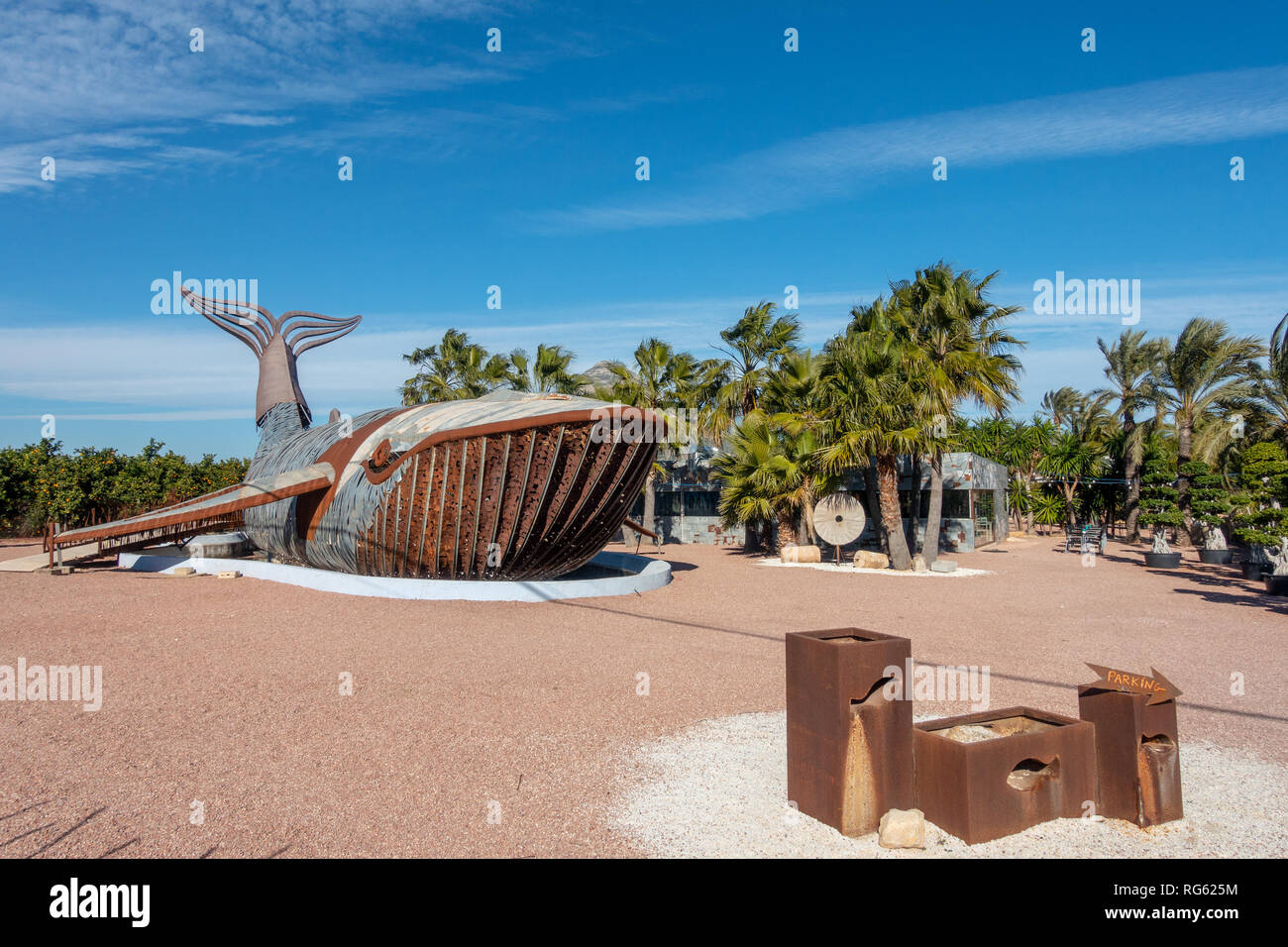 Iron sculptor hi-res stock photography and images - Alamy