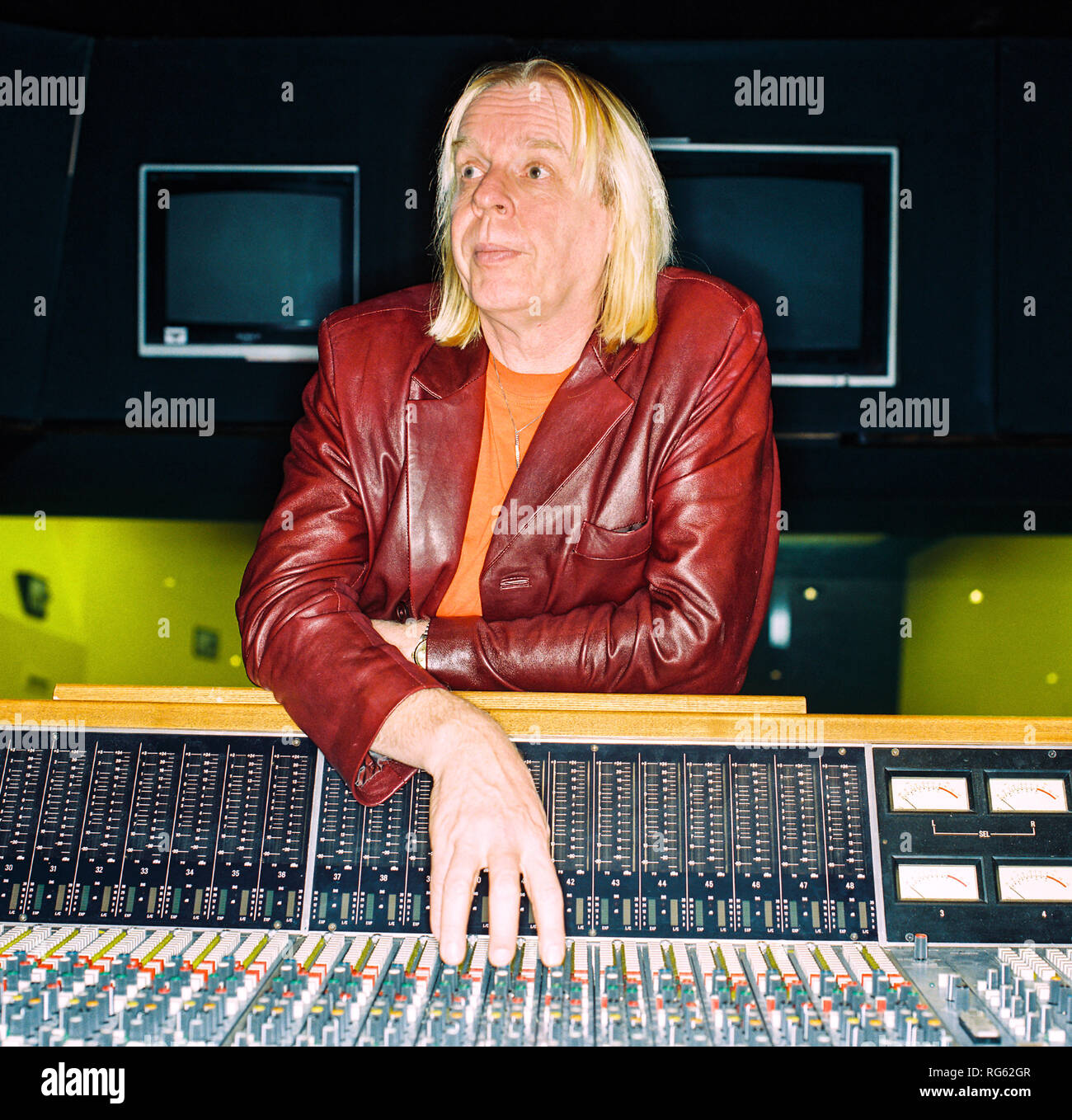 Yes band hi-res stock photography and images - Alamy