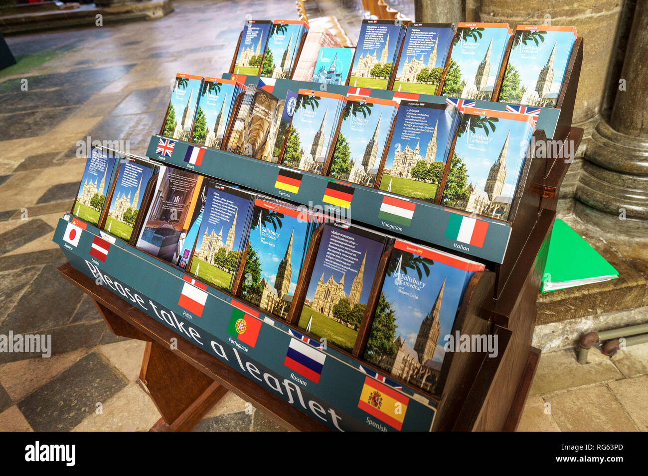 Salisbury Cathedral tourist guide leaflets in different languages Stock ...