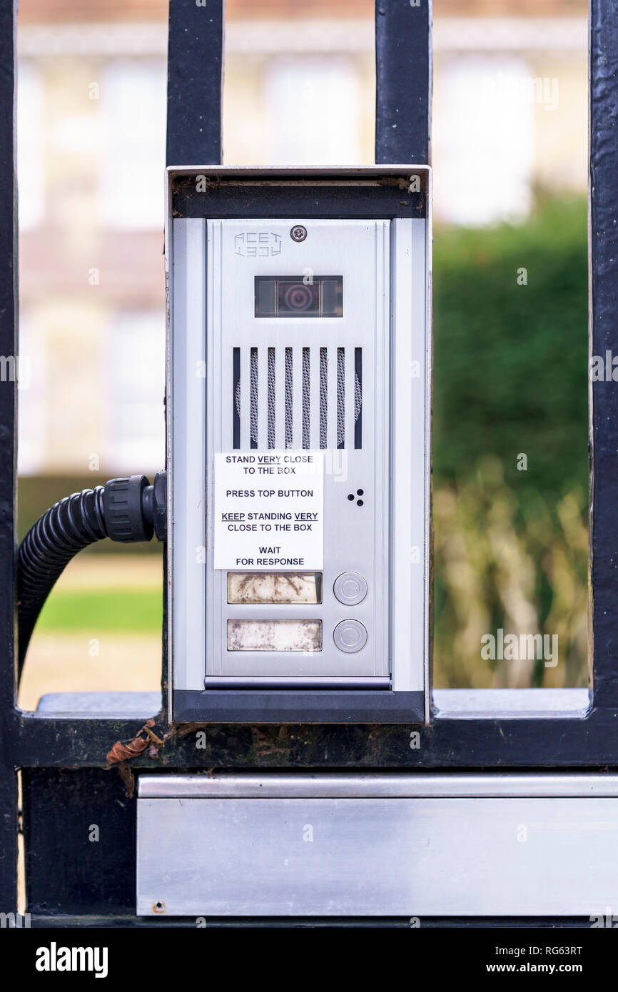 Entrance door intercom hi-res stock photography and images - Alamy