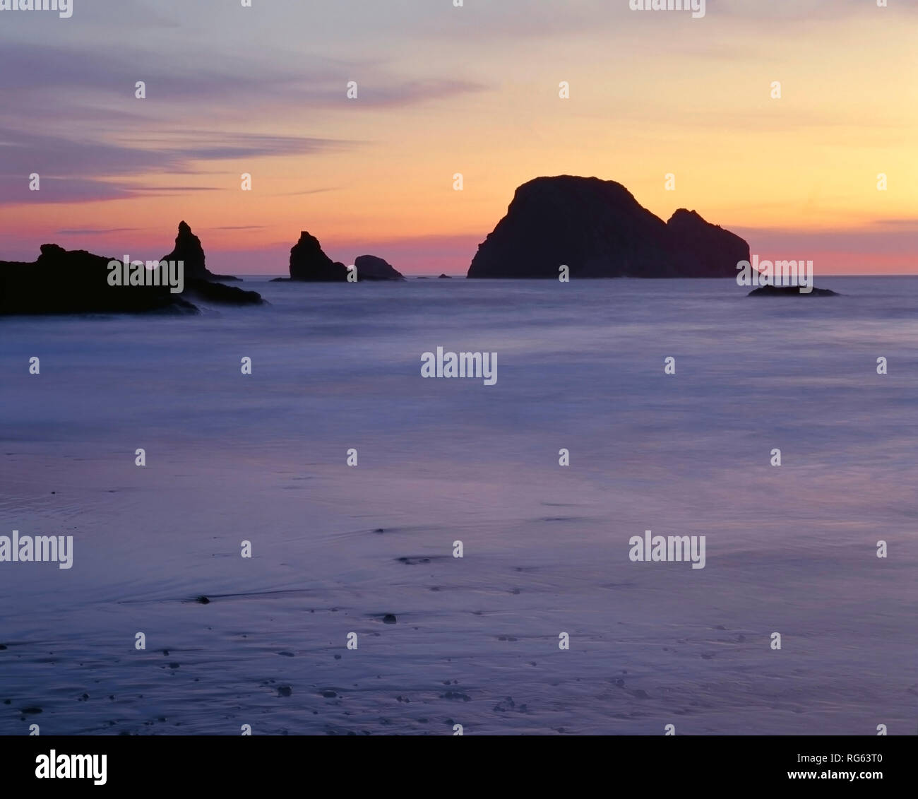 Three arch rocks hi-res stock photography and images - Alamy