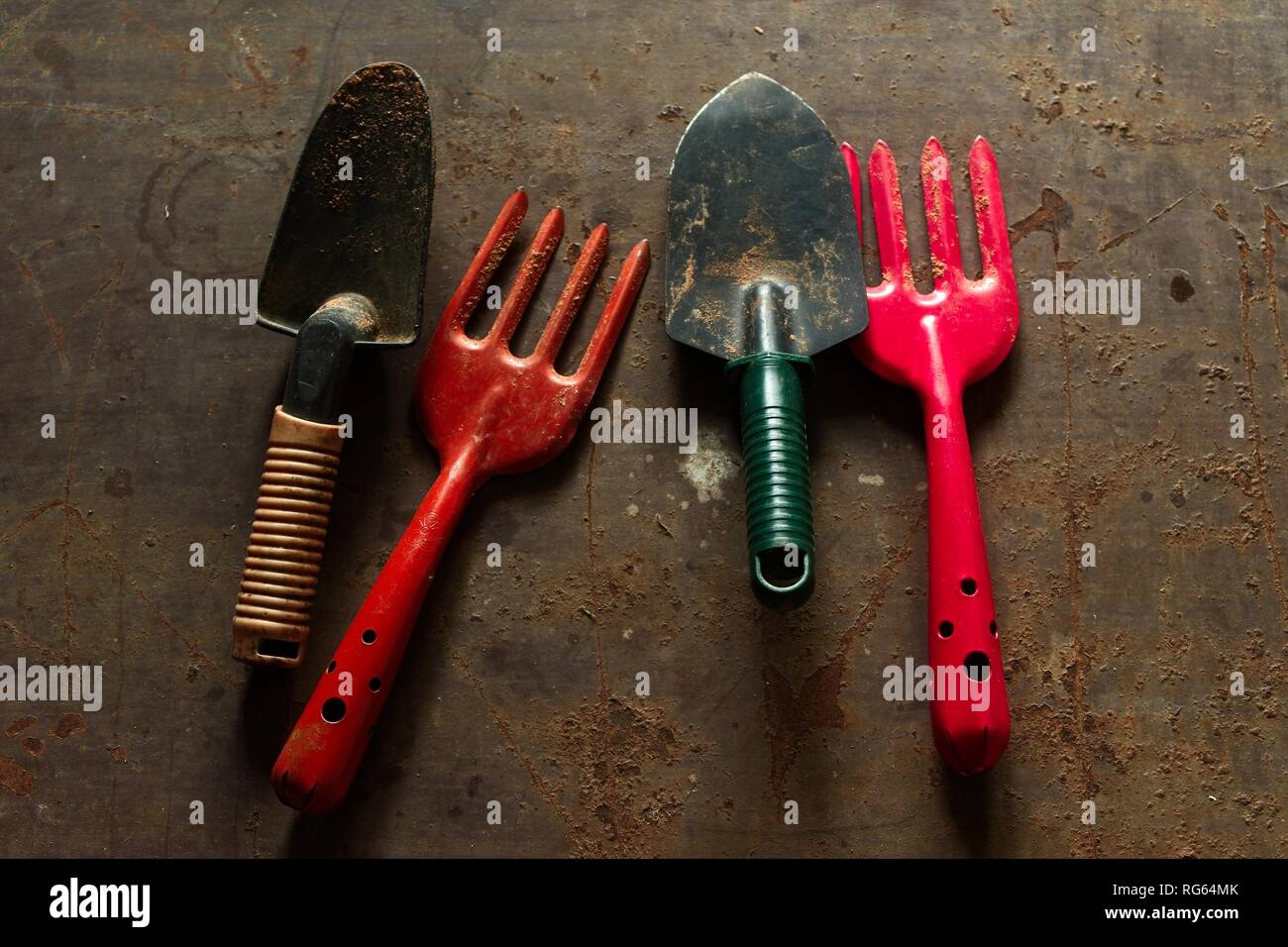Rustic shovel spoon and fork Stock Photo - Alamy