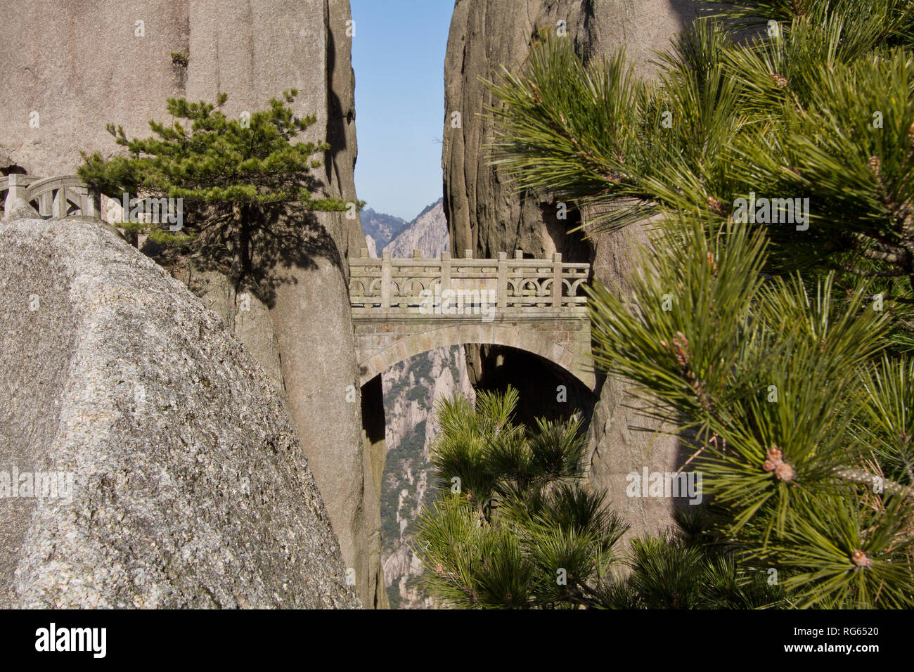 Fairy walking bridge, Huangshan in China Stock Photo - Alamy