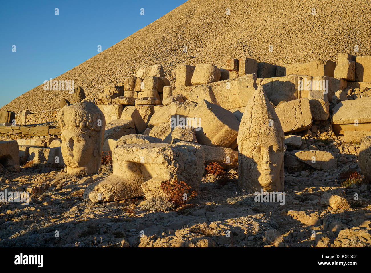 Statues of Mount Nemrut, Adiyaman, Turkey Stock Photo - Alamy
