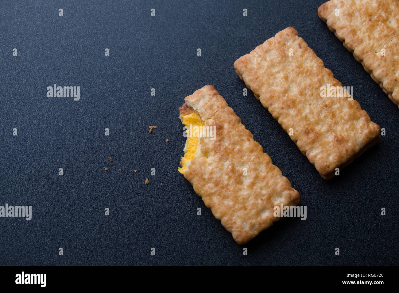 Cracker sandwich cheese Stock Photo - Alamy