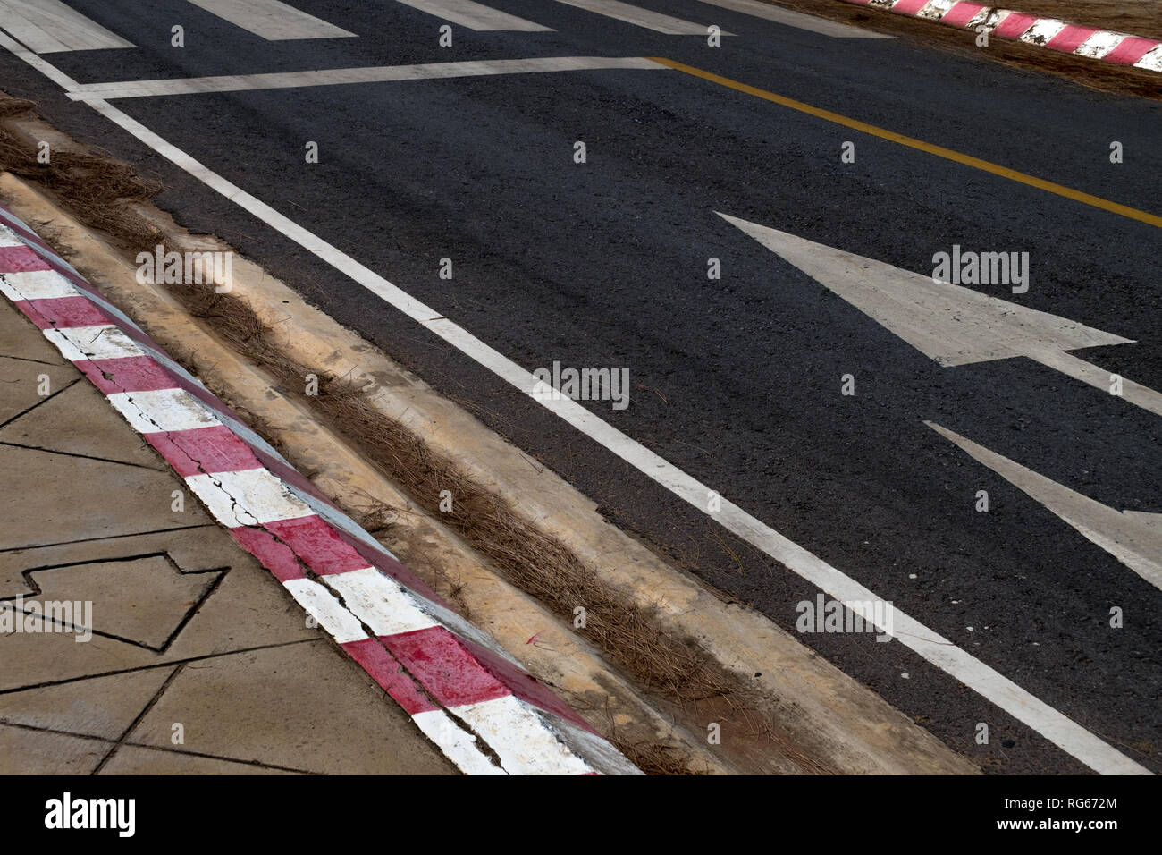Traffic sign signs footpath hi-res stock photography and images - Alamy