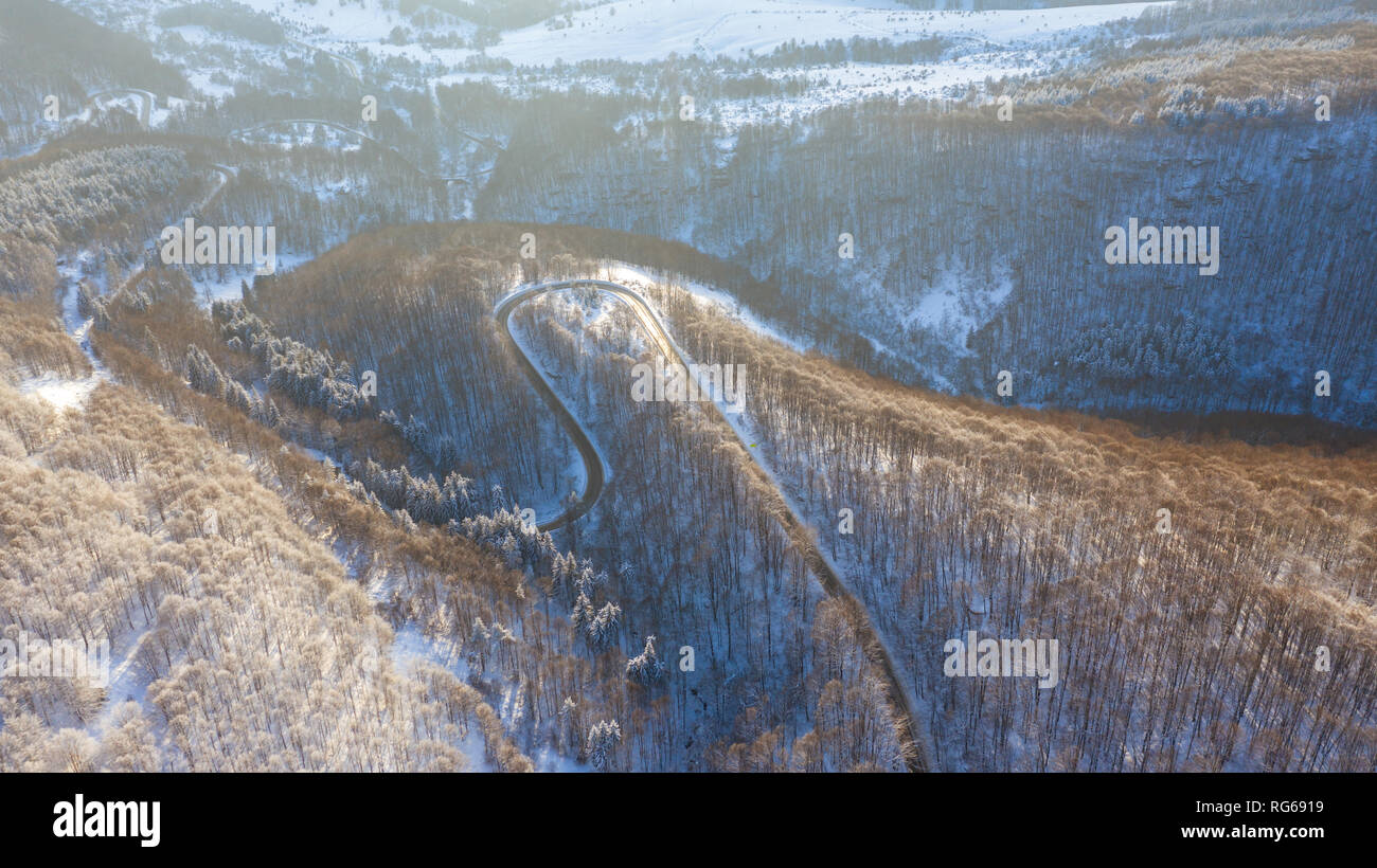 Air flight over snow pine hi-res stock photography and images - Alamy