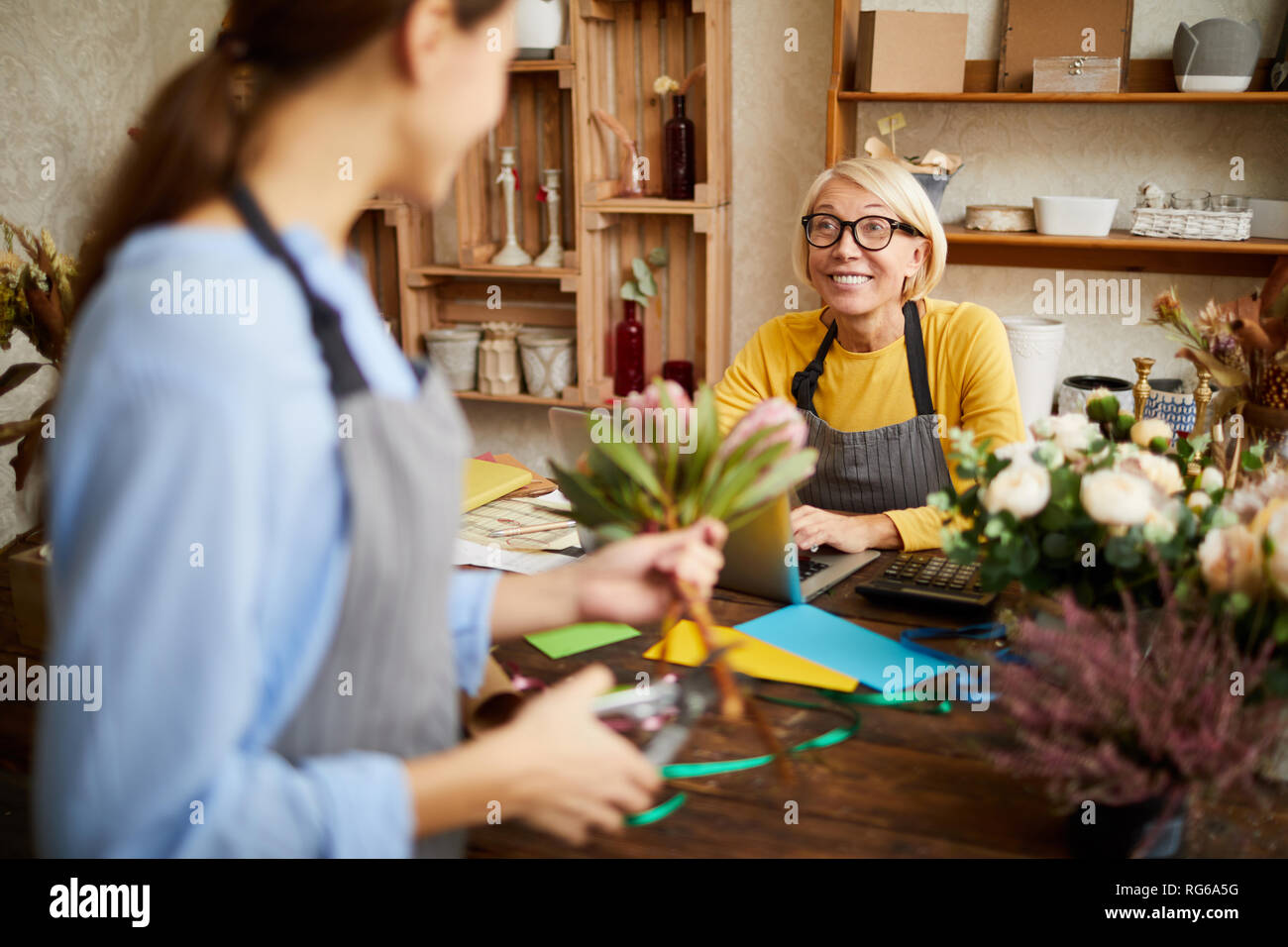 Work in Florists Shop Stock Photo - Alamy