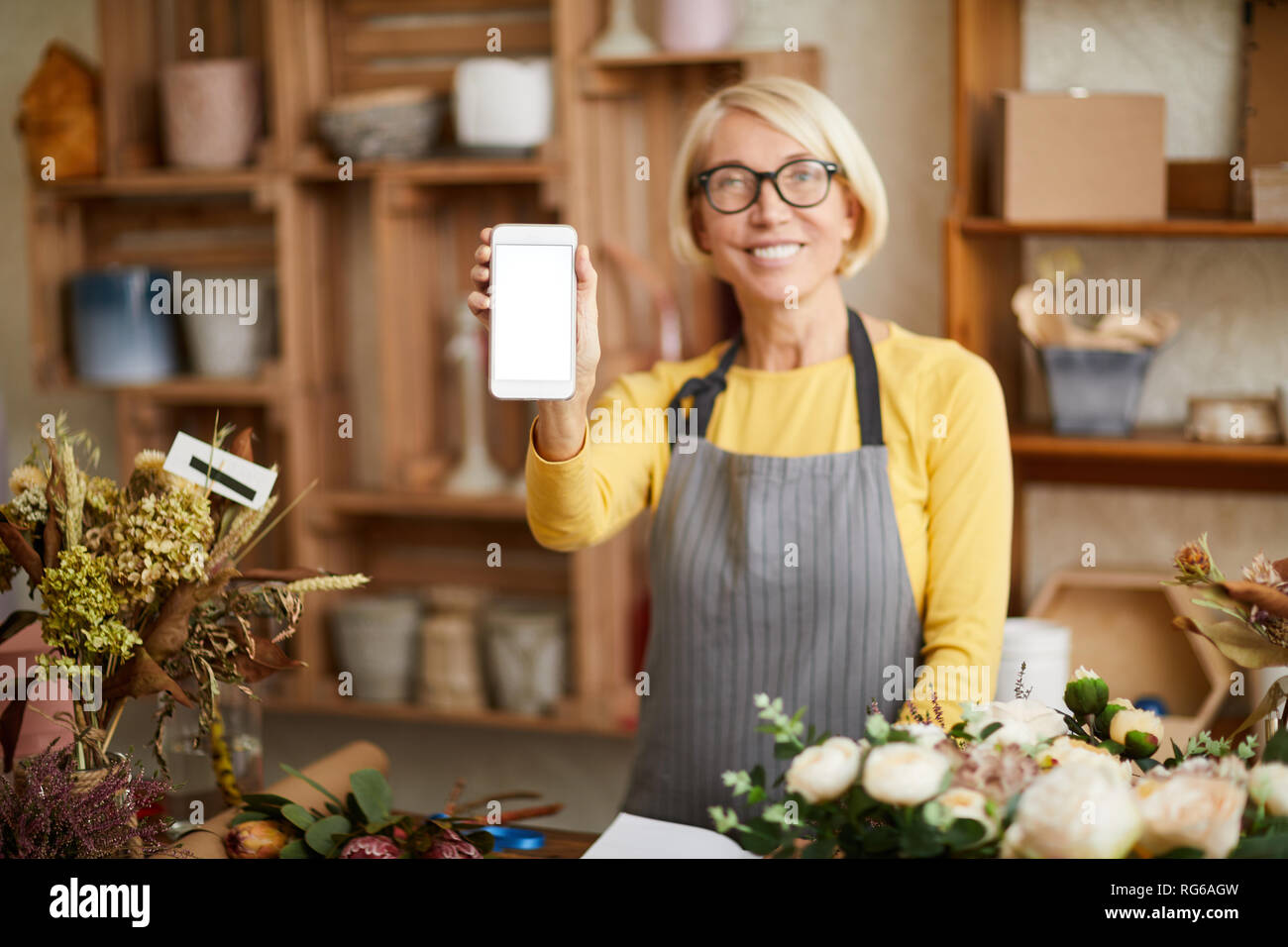 Mobile shop keeper hi-res stock photography and images - Alamy