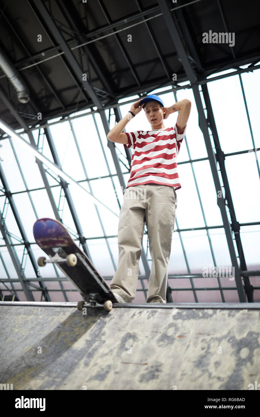 Gymnastics boy hi-res stock photography and images - Alamy