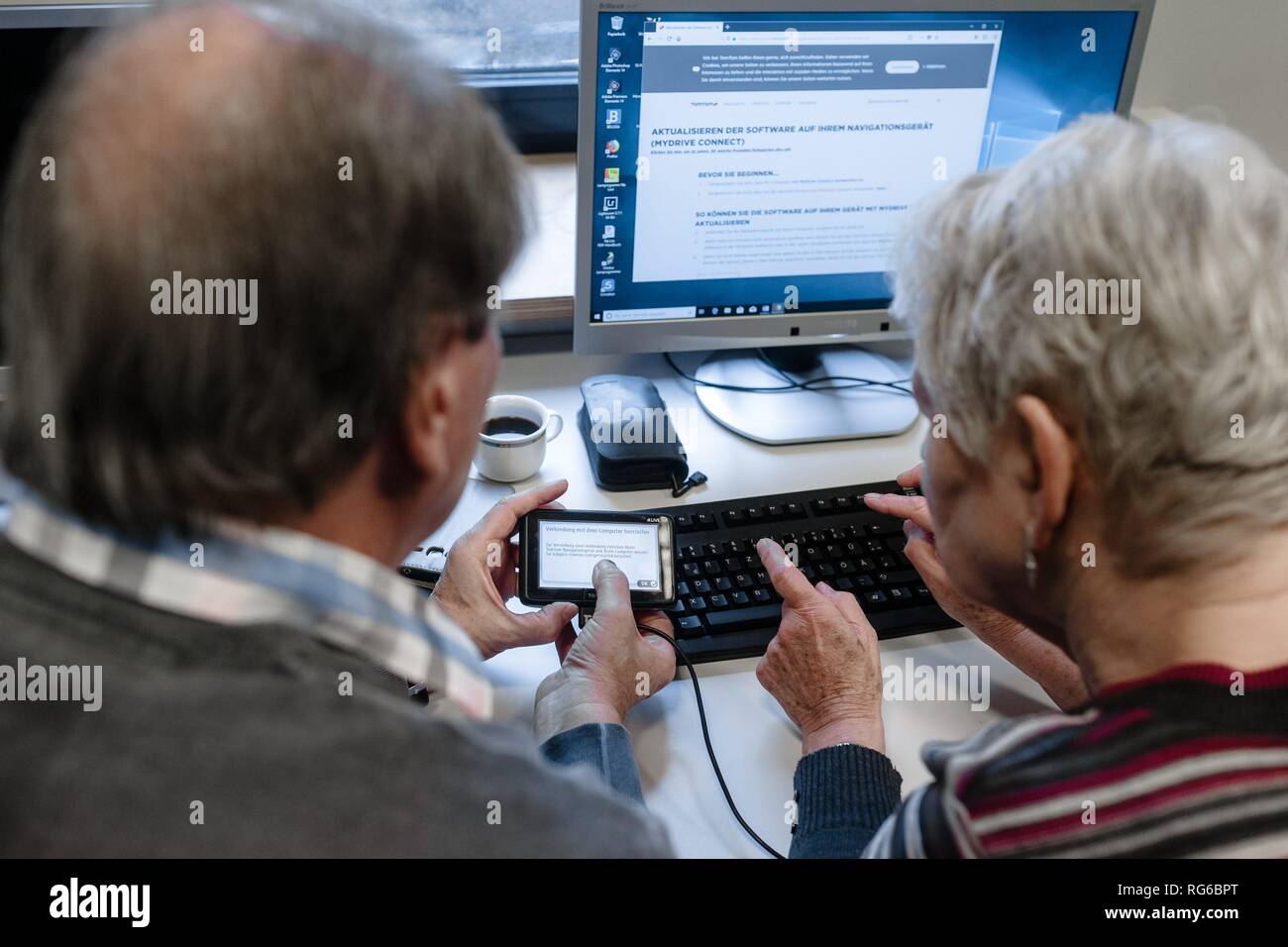 On 23 October 2018 in Hamburg, senior citizens take part in a computer ...