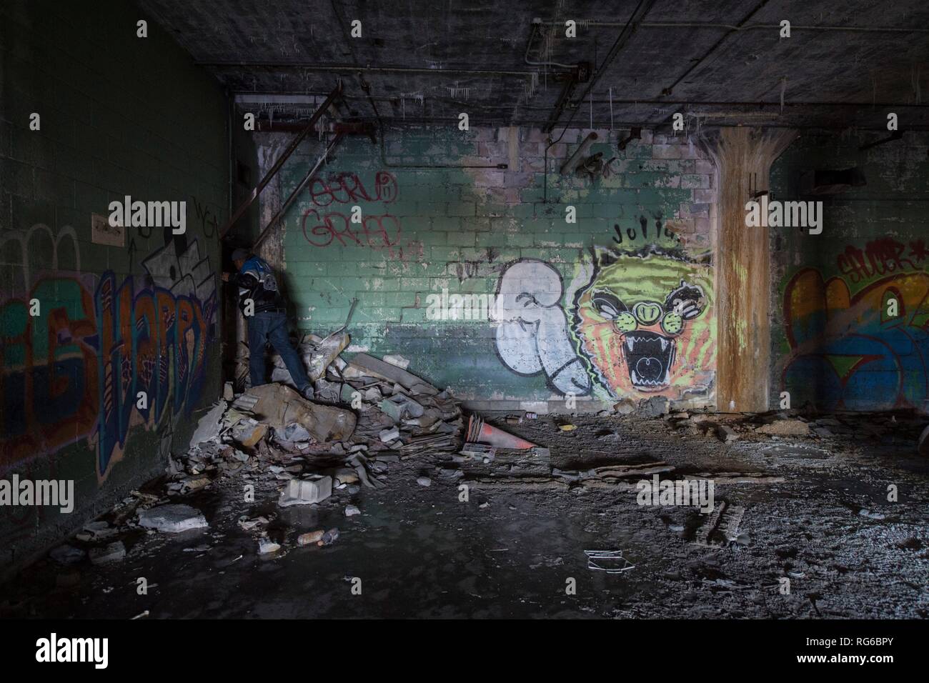 Chaos and destruction characterize the picture in the Fisher car plan ...