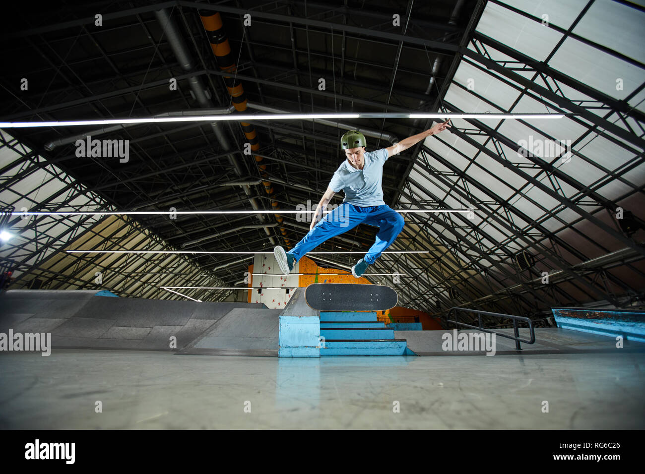 Freestyle trick hi-res stock photography and images - Alamy