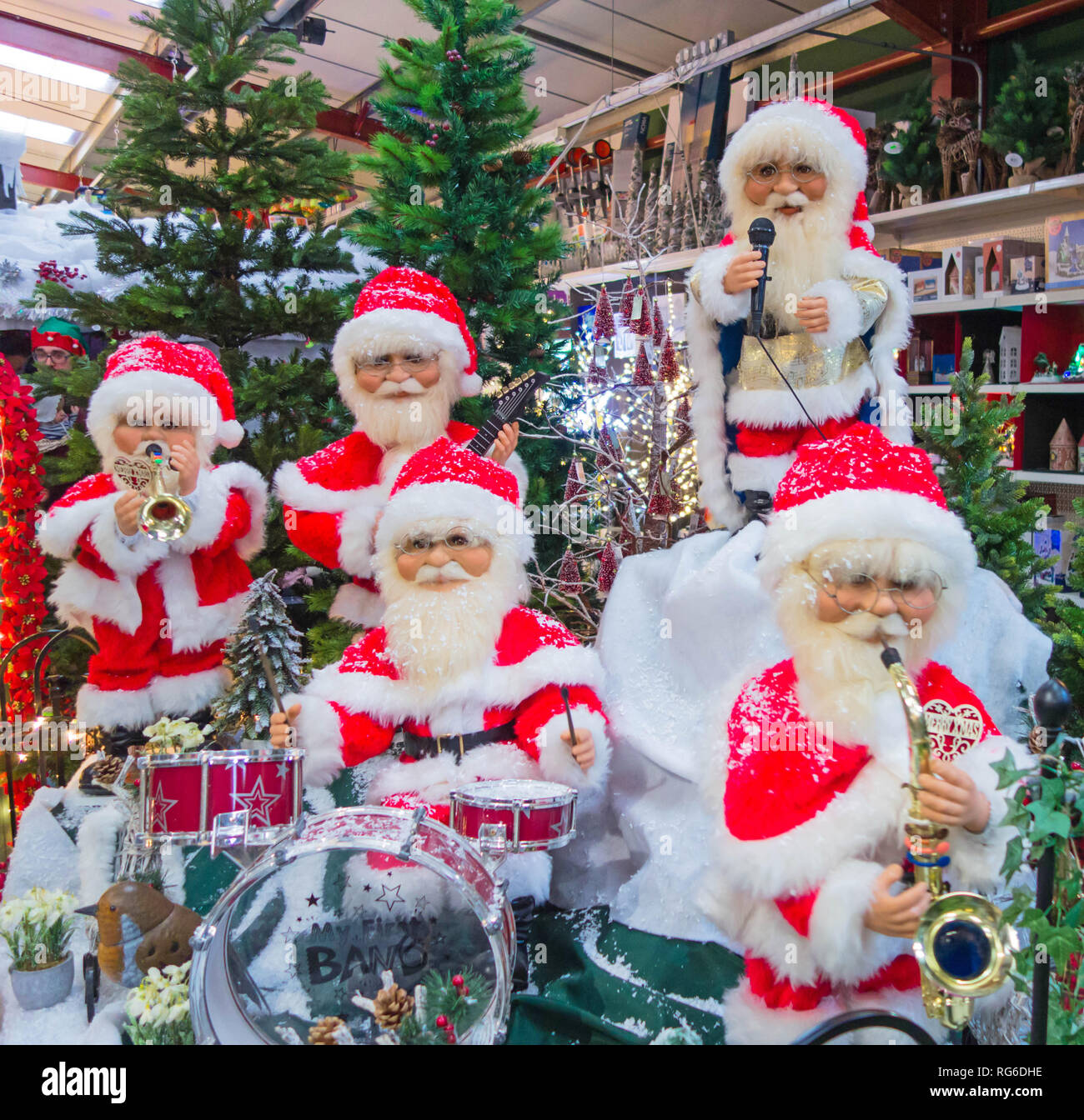 Father christmas singing hi-res stock photography and images - Alamy