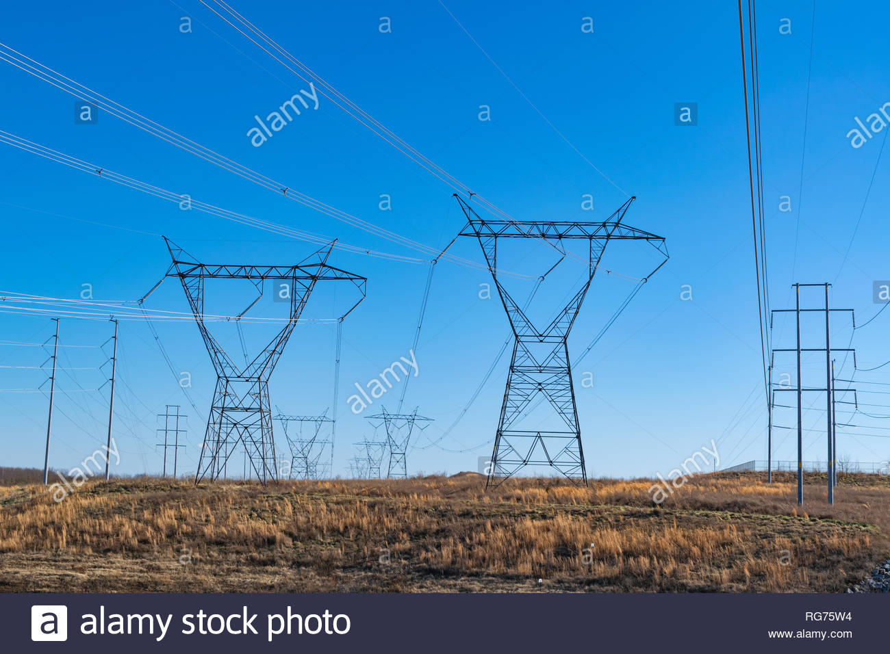 High Voltage Ac Transmission Tower Stock Photos & High Voltage Ac ...