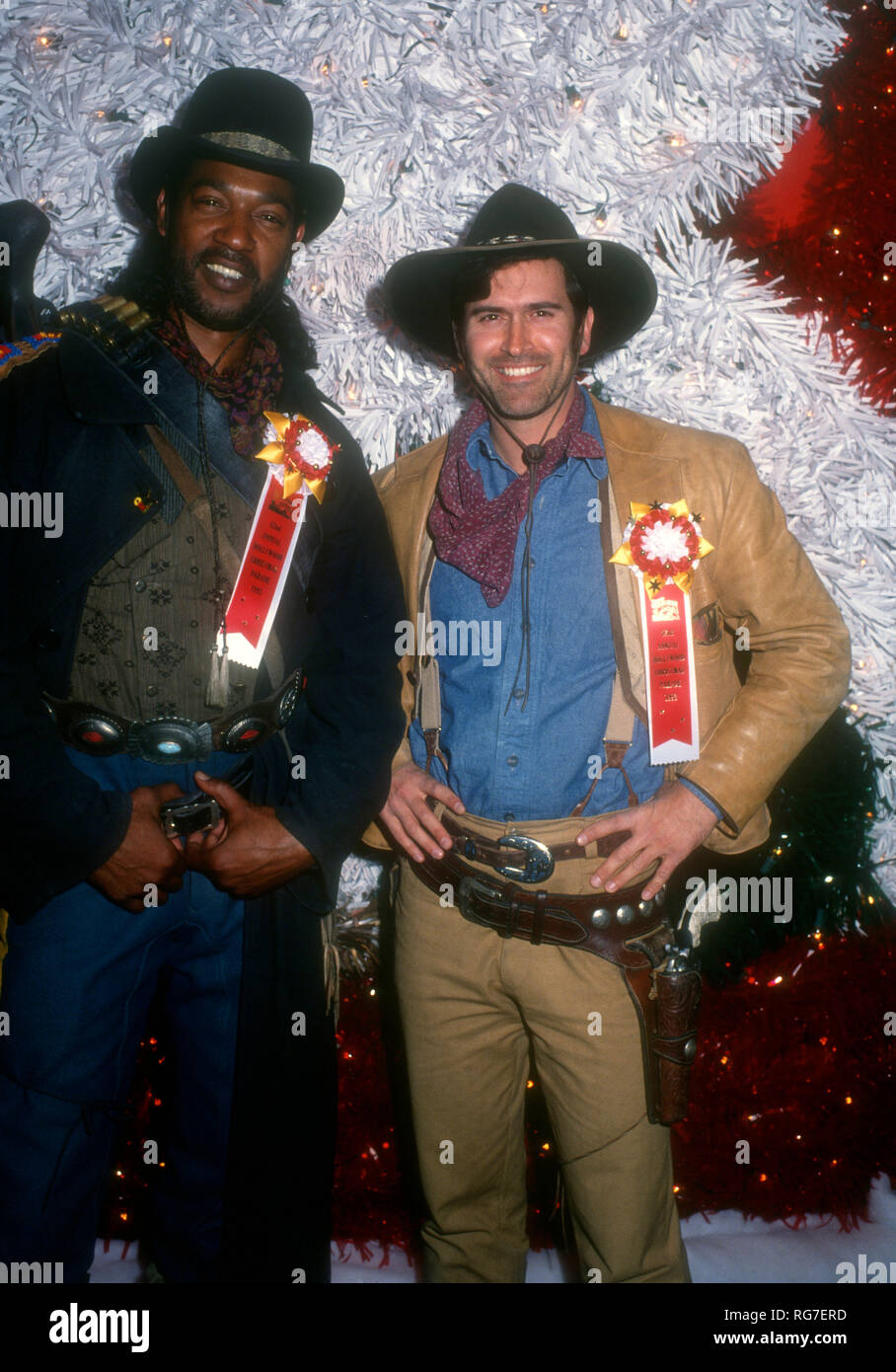 HOLLYWOOD, CA - NOVEMBER 28: Actor Julius Carry and actor Bruce ...