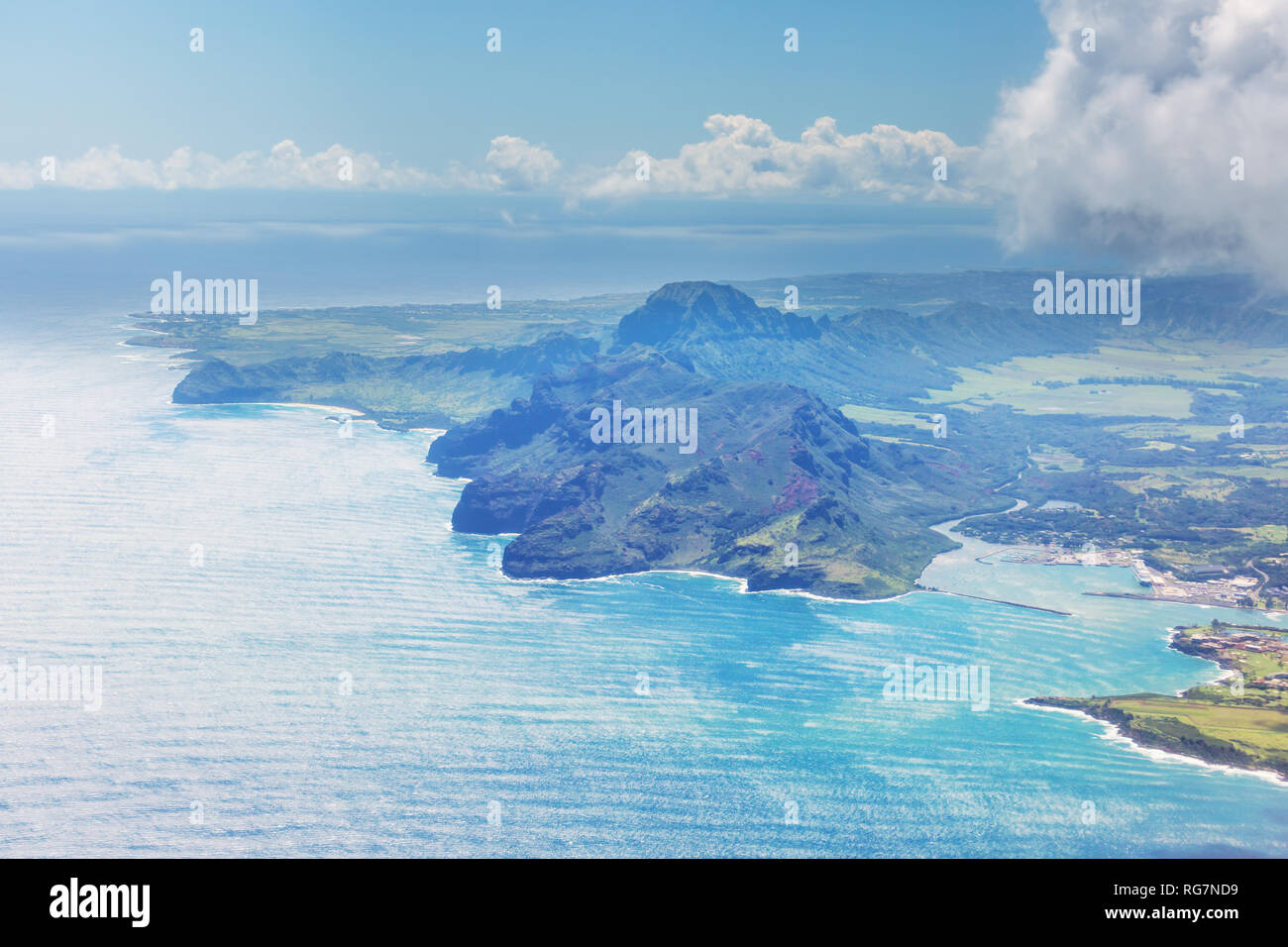 Beautiful aerial view on the diamond head crater on the island of Oahu ...