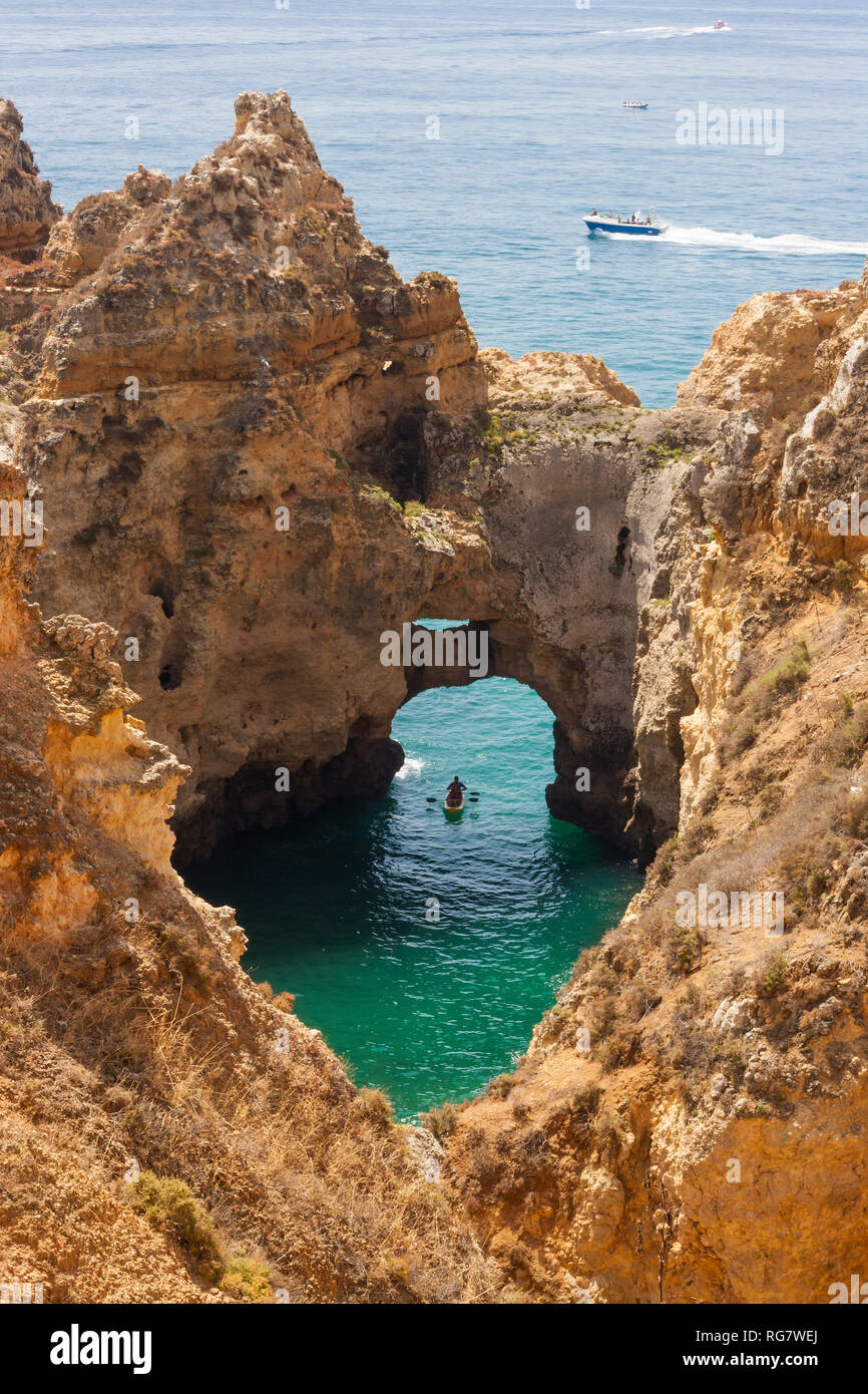 Holiday destinations in portugal hi-res stock photography and images ...