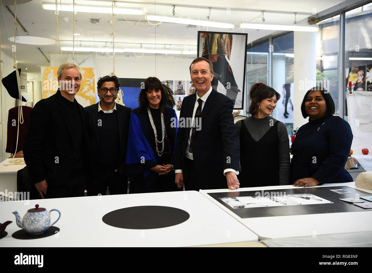 Vice chancellor dr paul thompson hi-res stock photography and images ...