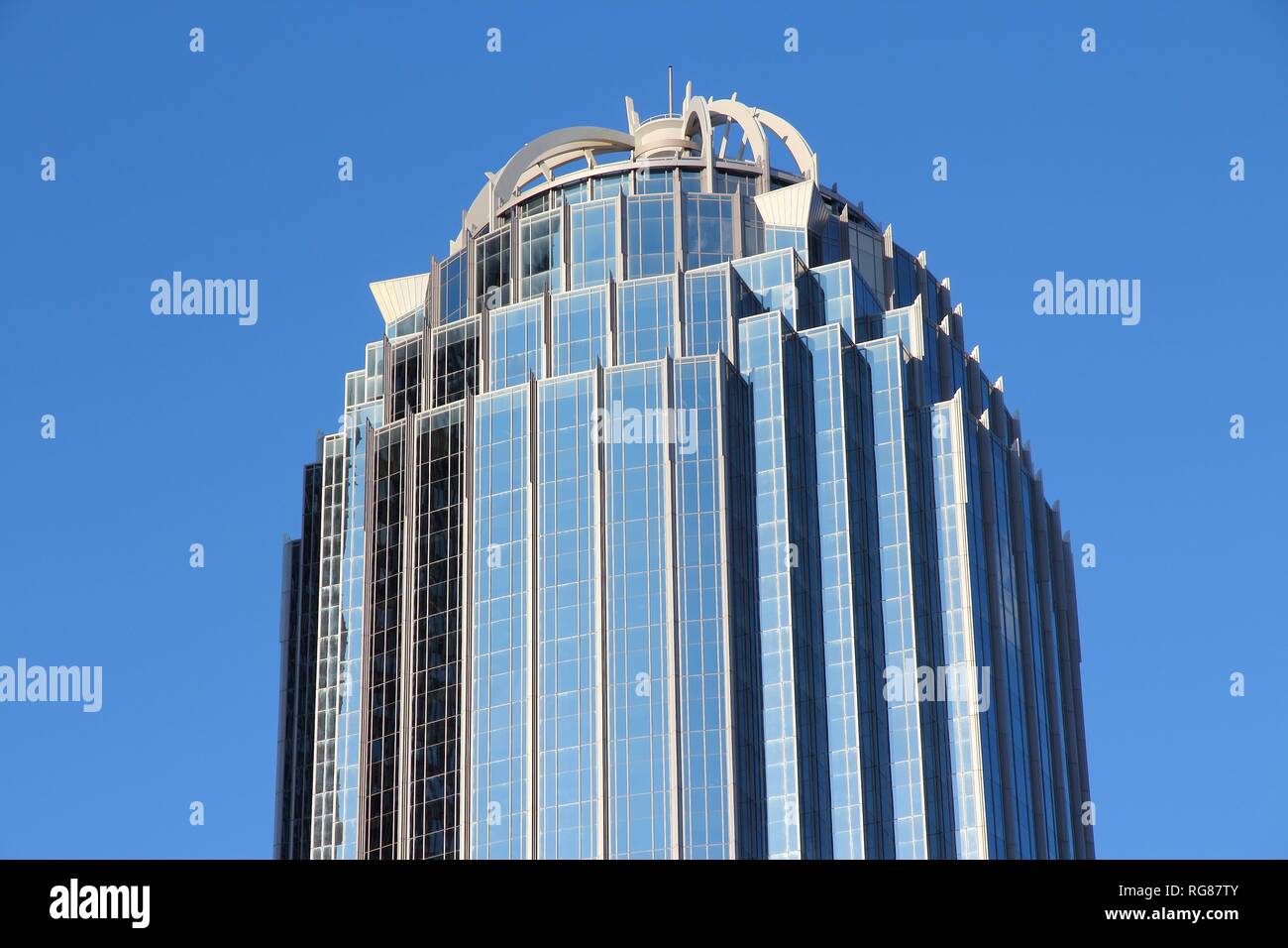 Building office accenture hi-res stock photography and images - Alamy