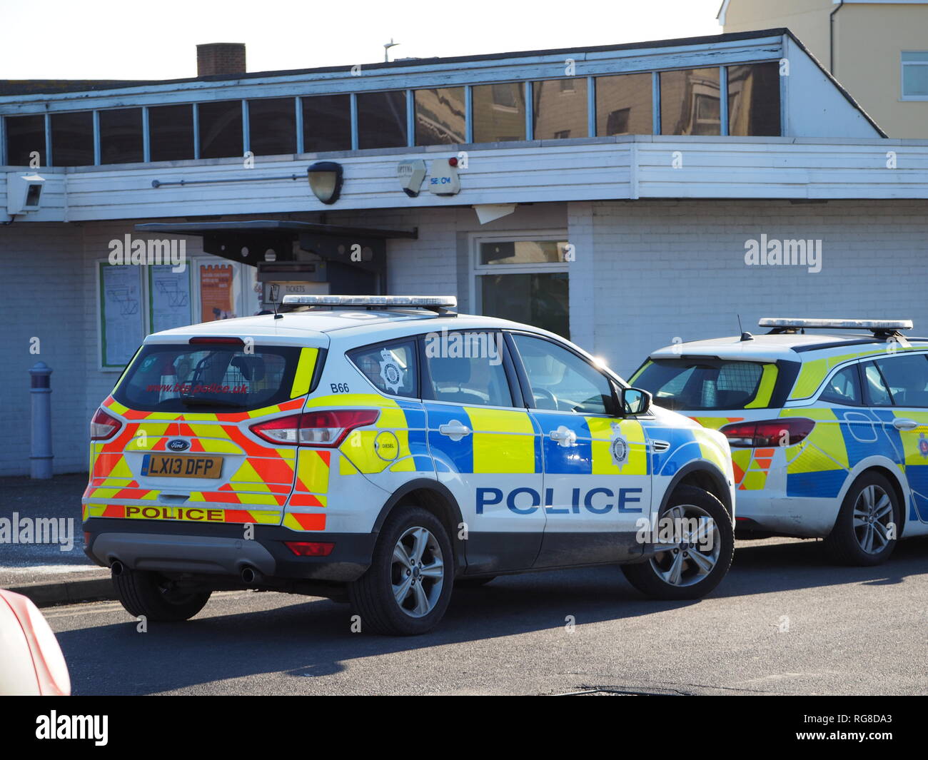 Paramedic presence hi-res stock photography and images - Alamy