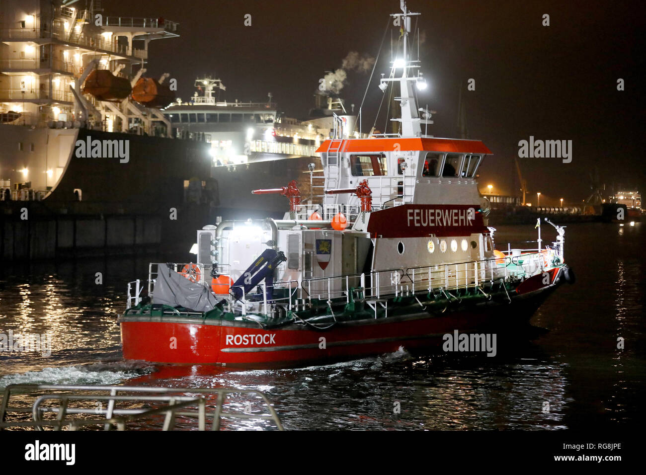 Fire brigade boats hi-res stock photography and images - Alamy
