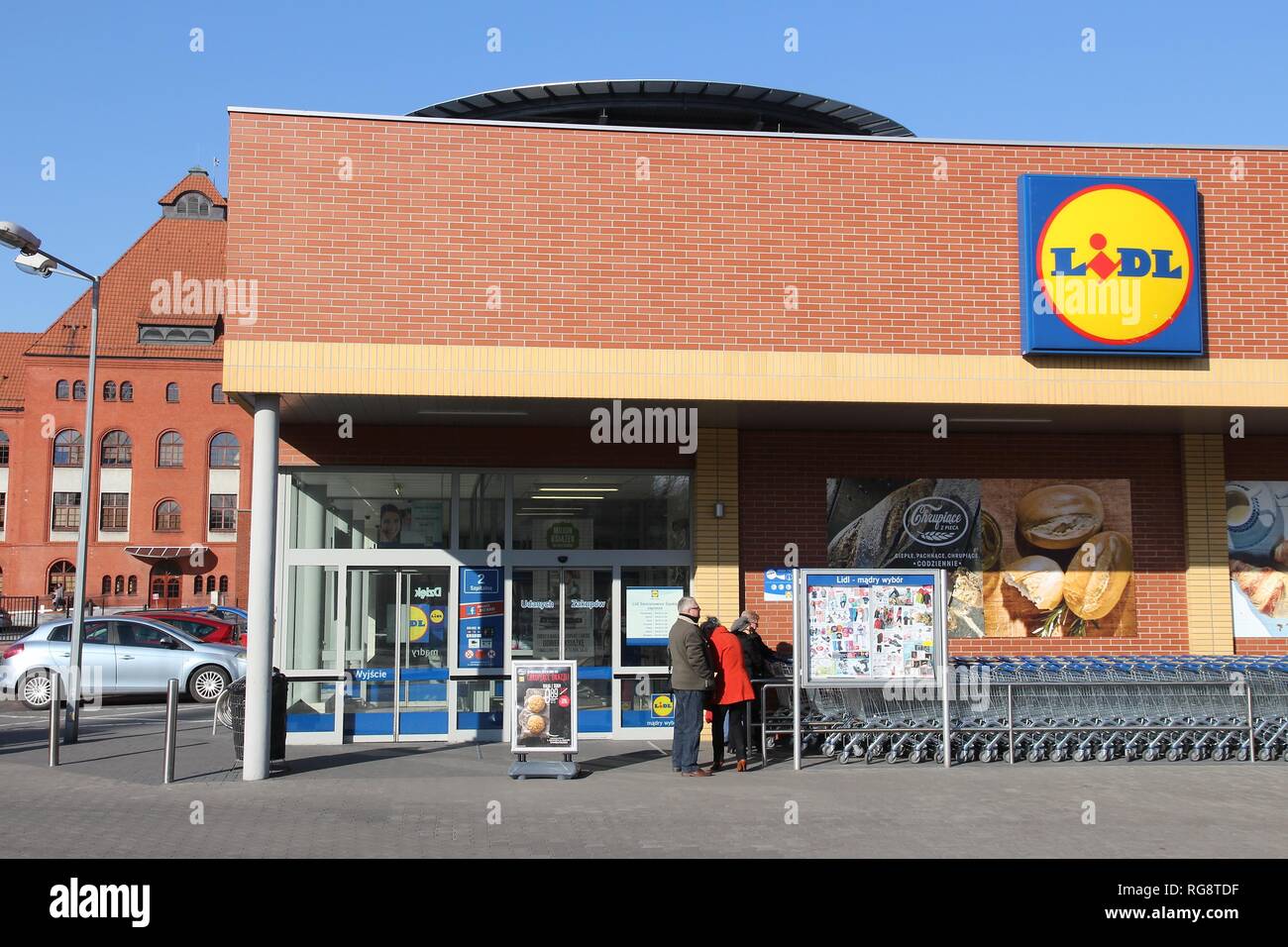 Lidl gruppe hi-res stock photography and images - Alamy