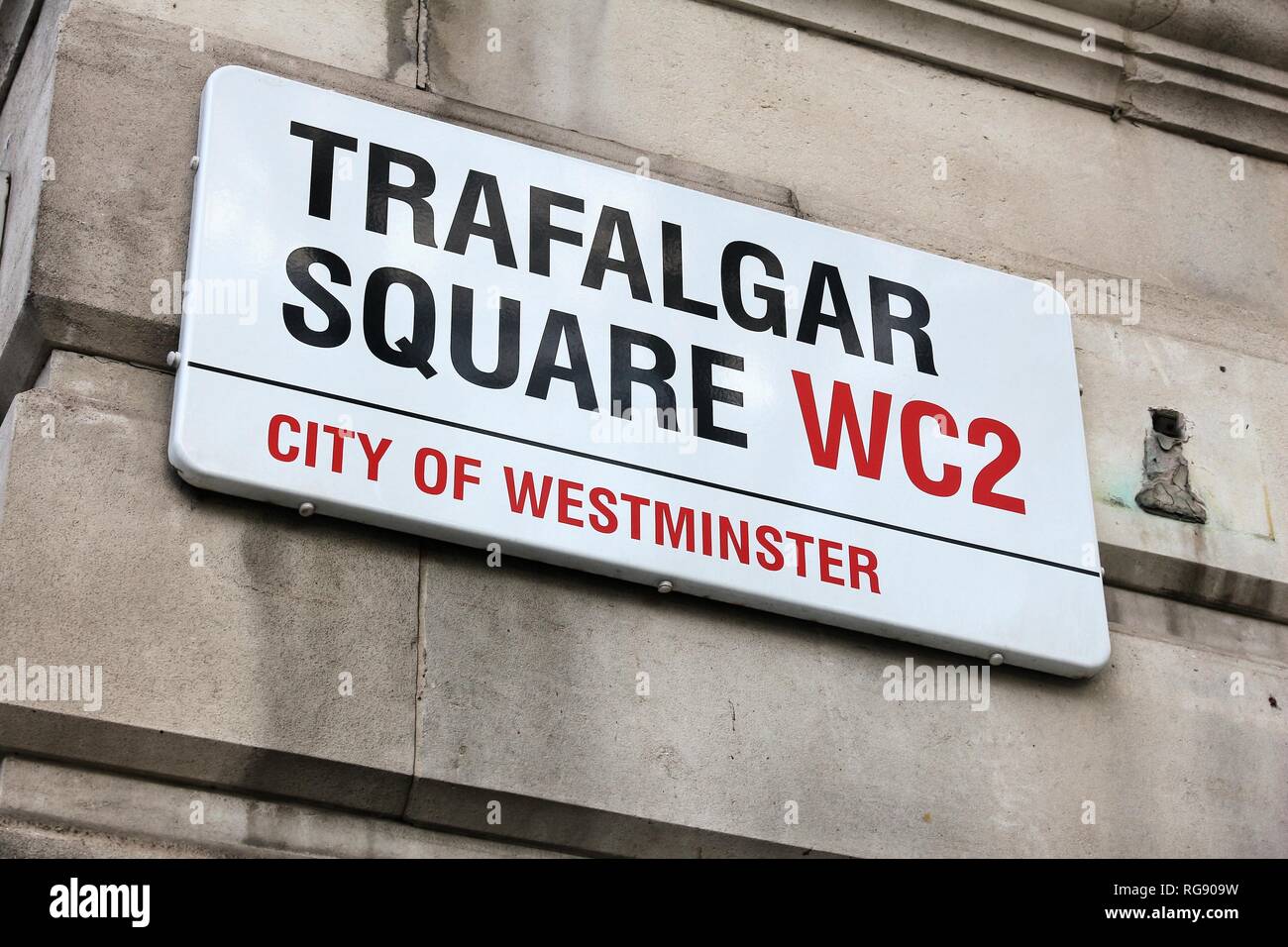 Trafalgar square street sign london hi-res stock photography and images ...