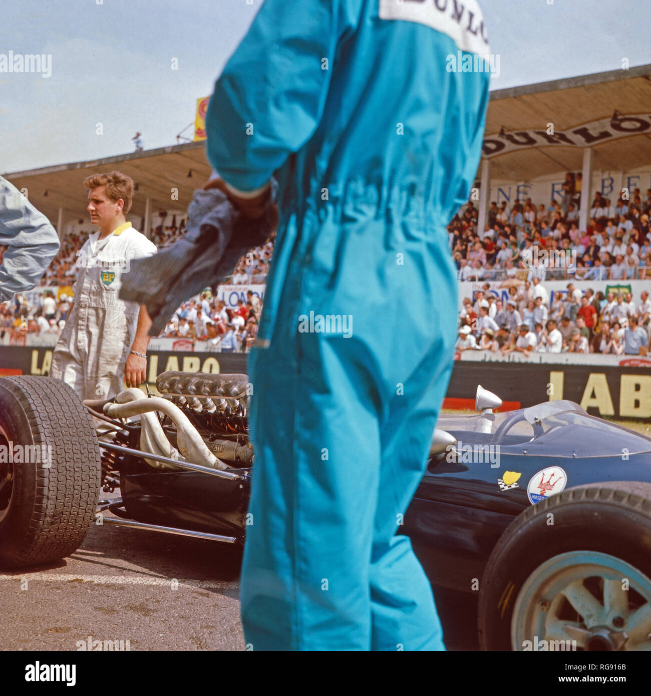 Der Wagen des Schweizer Rennfahrers Joseph Siffert hat einen Ausfall ...