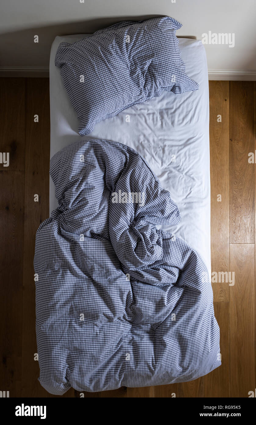 Unmade bed white hi-res stock photography and images - Alamy