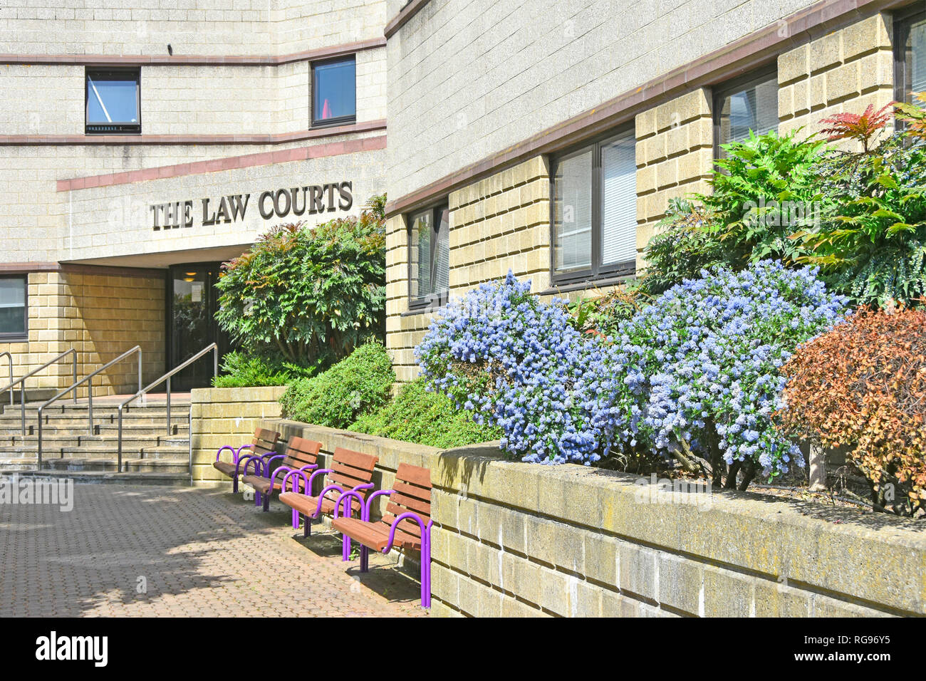 Family courts hi-res stock photography and images - Alamy