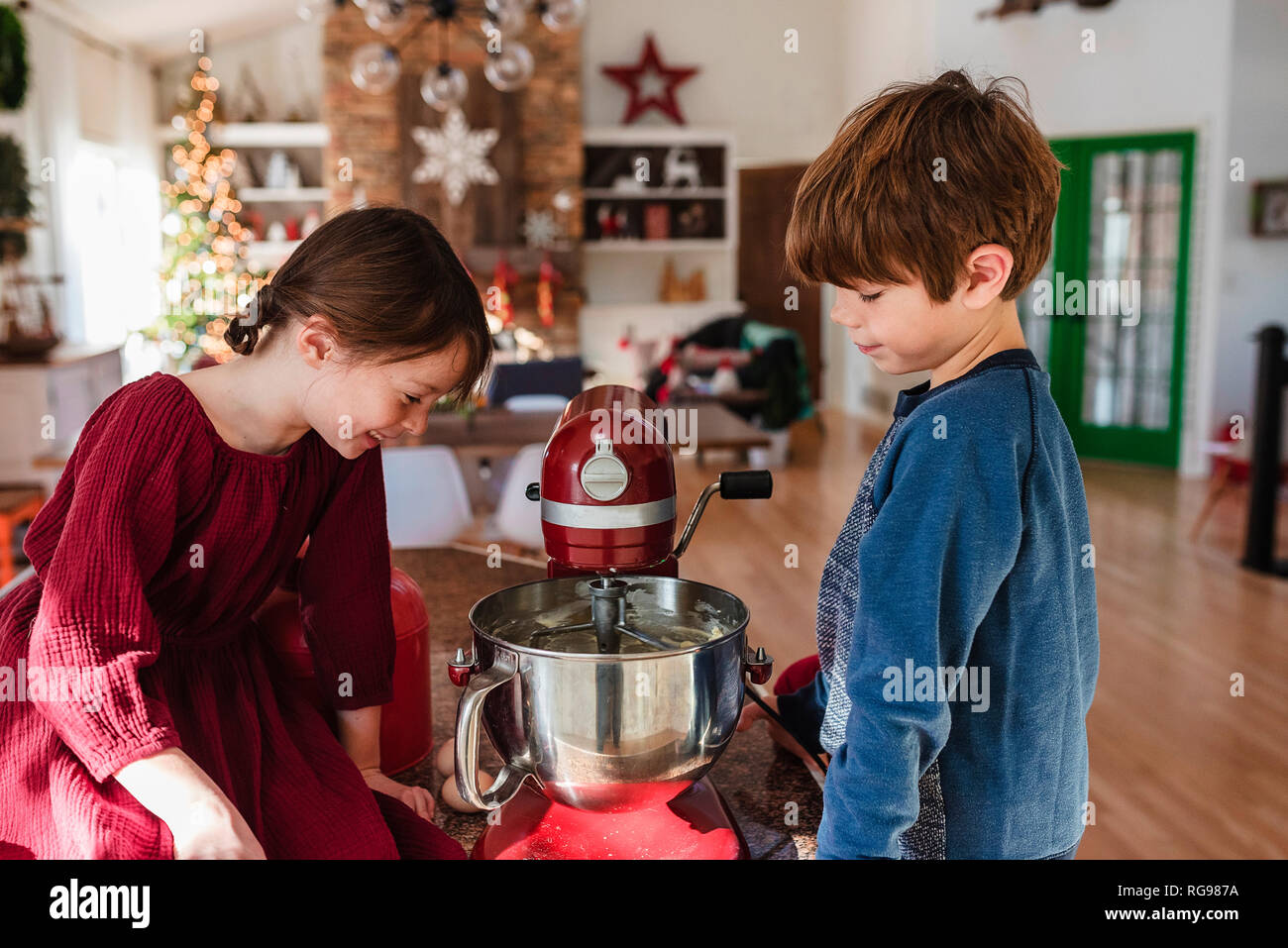 Children kitchen hi-res stock photography and images - Alamy