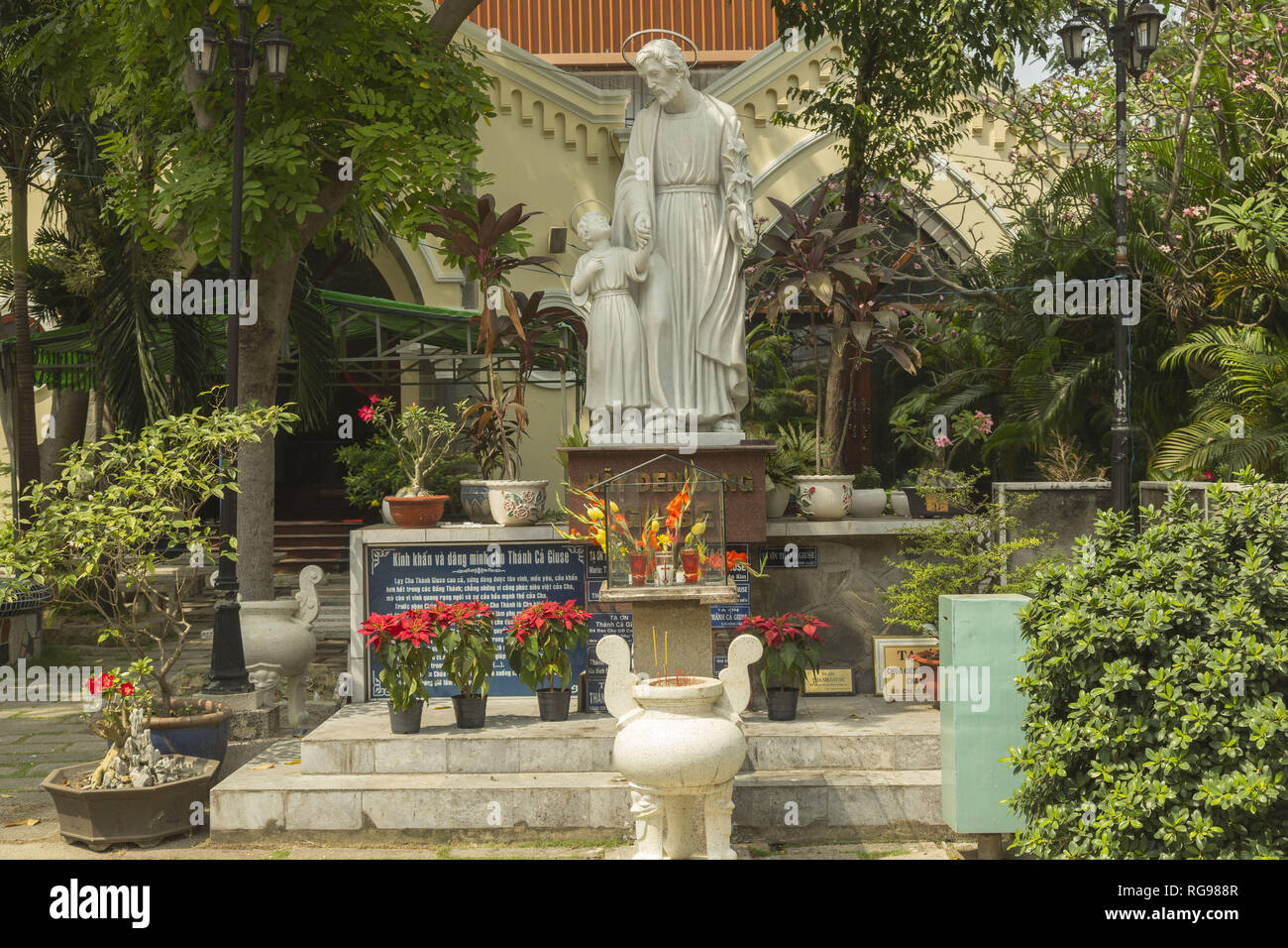Catholics in Vietnam Stock Photo - Alamy