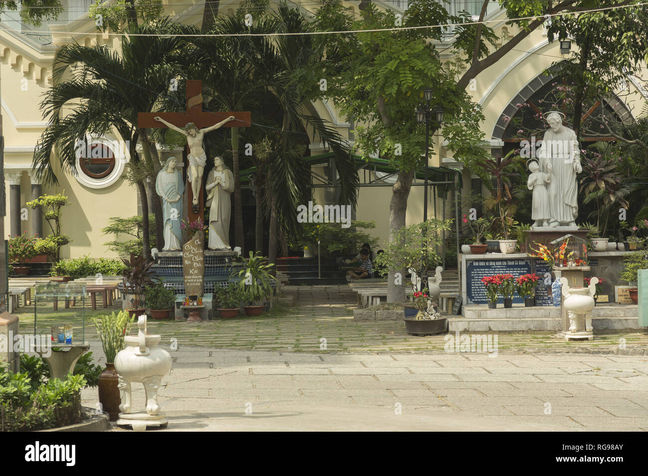 Catholics in Vietnam Stock Photo - Alamy