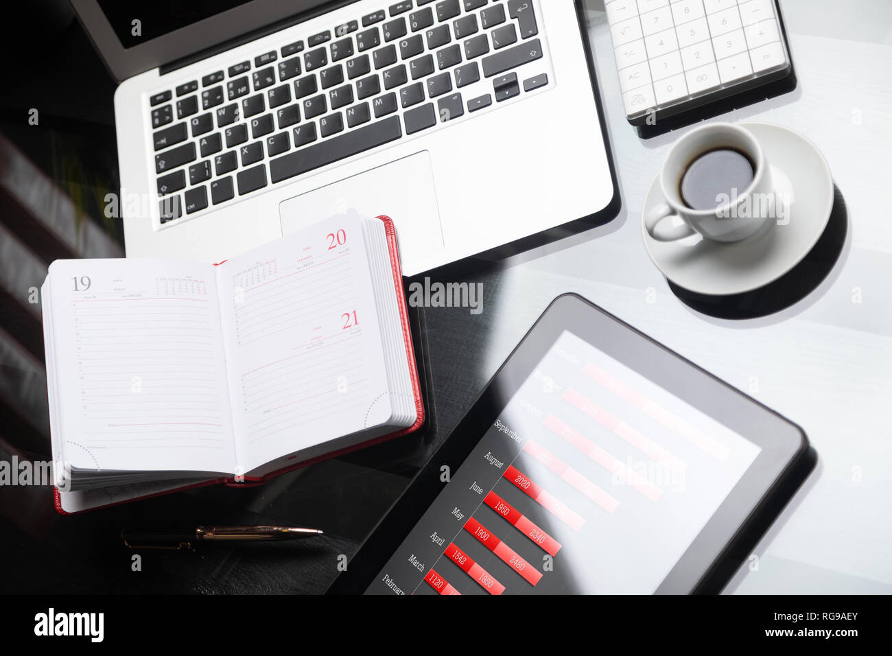 Digital global calculator calendar hi-res stock photography and images ...