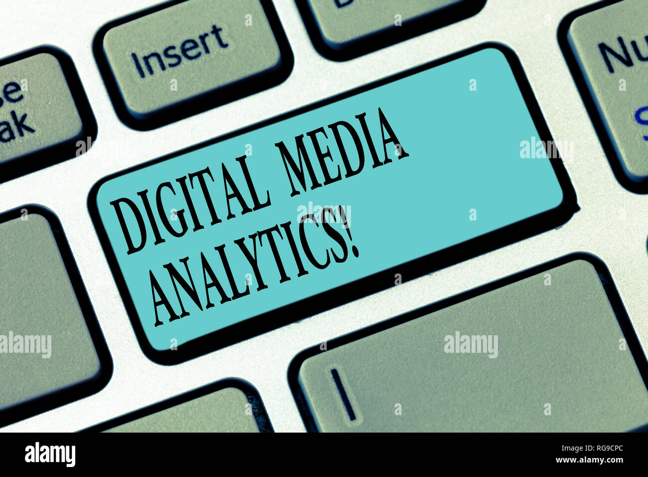 Writing note showing Digital Media Analytics. Business photo showcasing ...